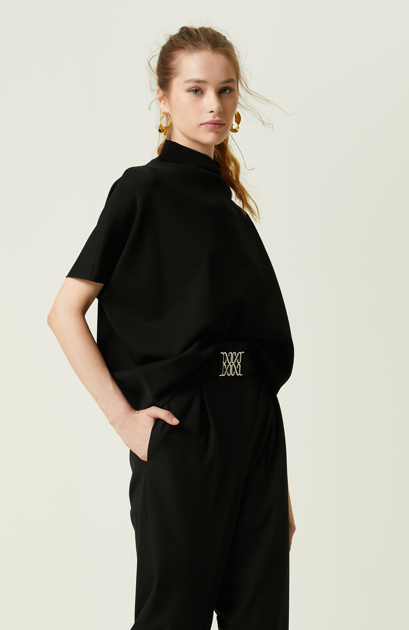 Basic Fit Siyah Kazak