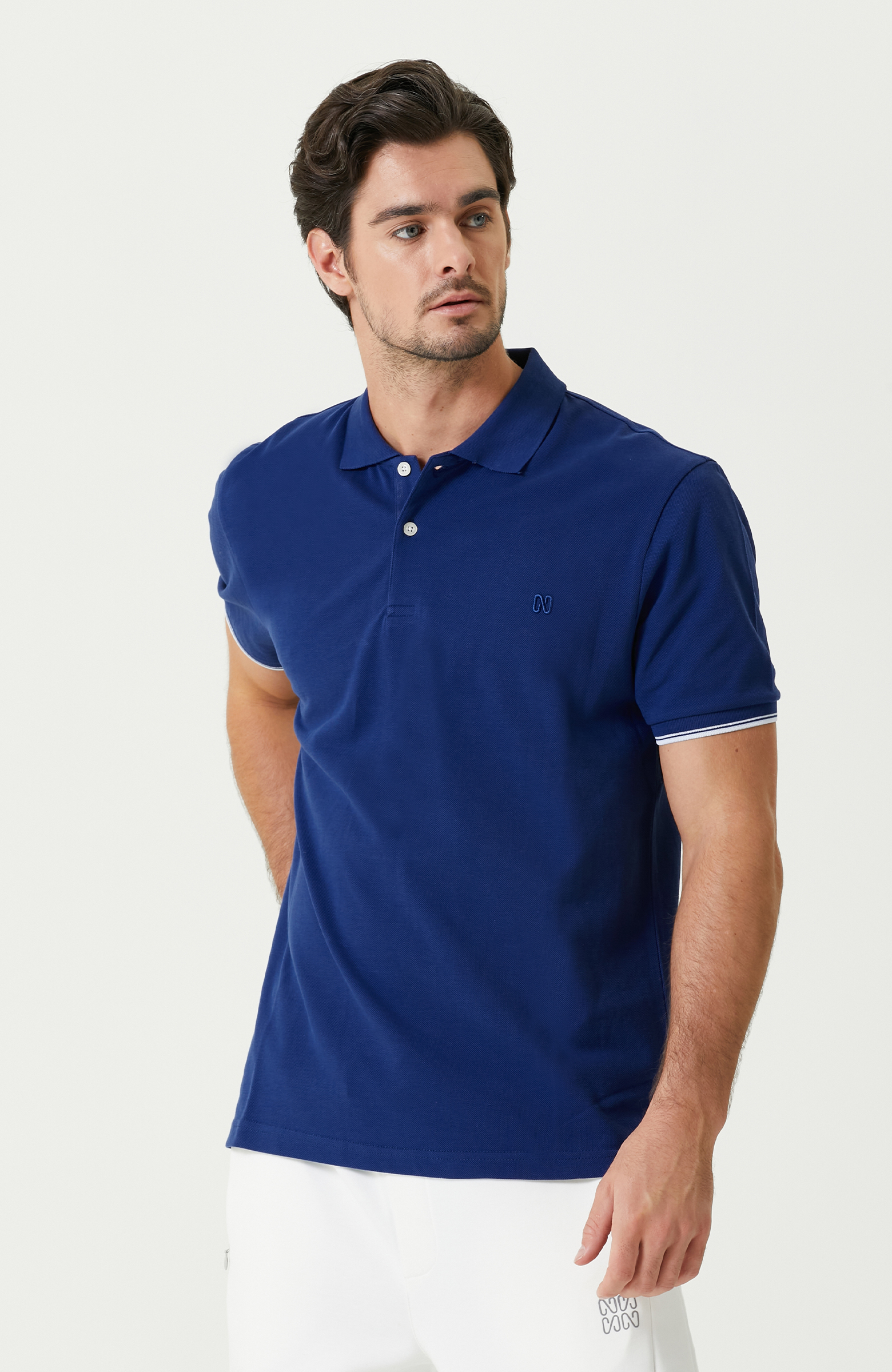 Slim Fit Saks Basic T-shirt Slim Fit Saks Basic T-shirt