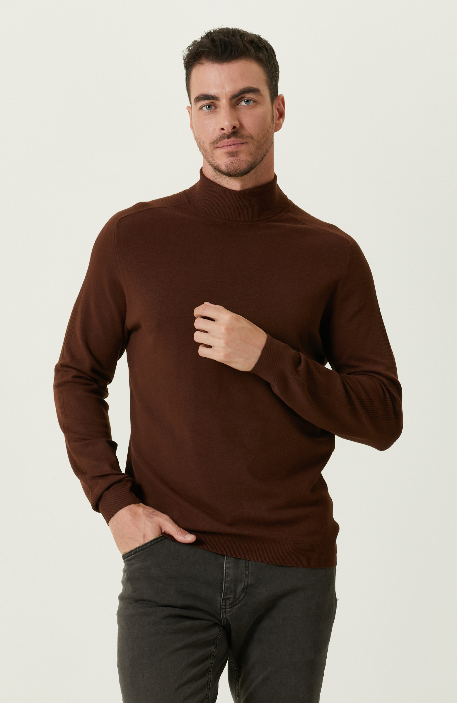 Slim Fit Tütün Triko Slim Fit Tütün Triko