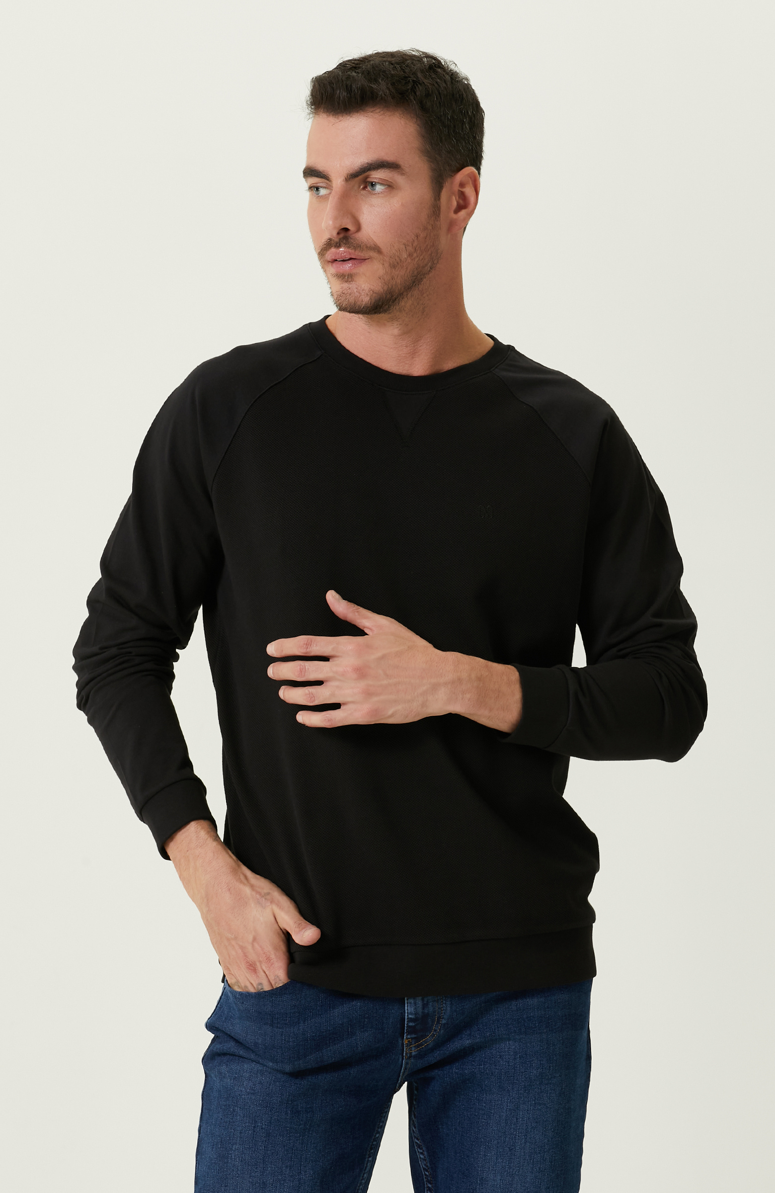 Siyah Örme Sweatshirt Siyah Örme Sweatshirt