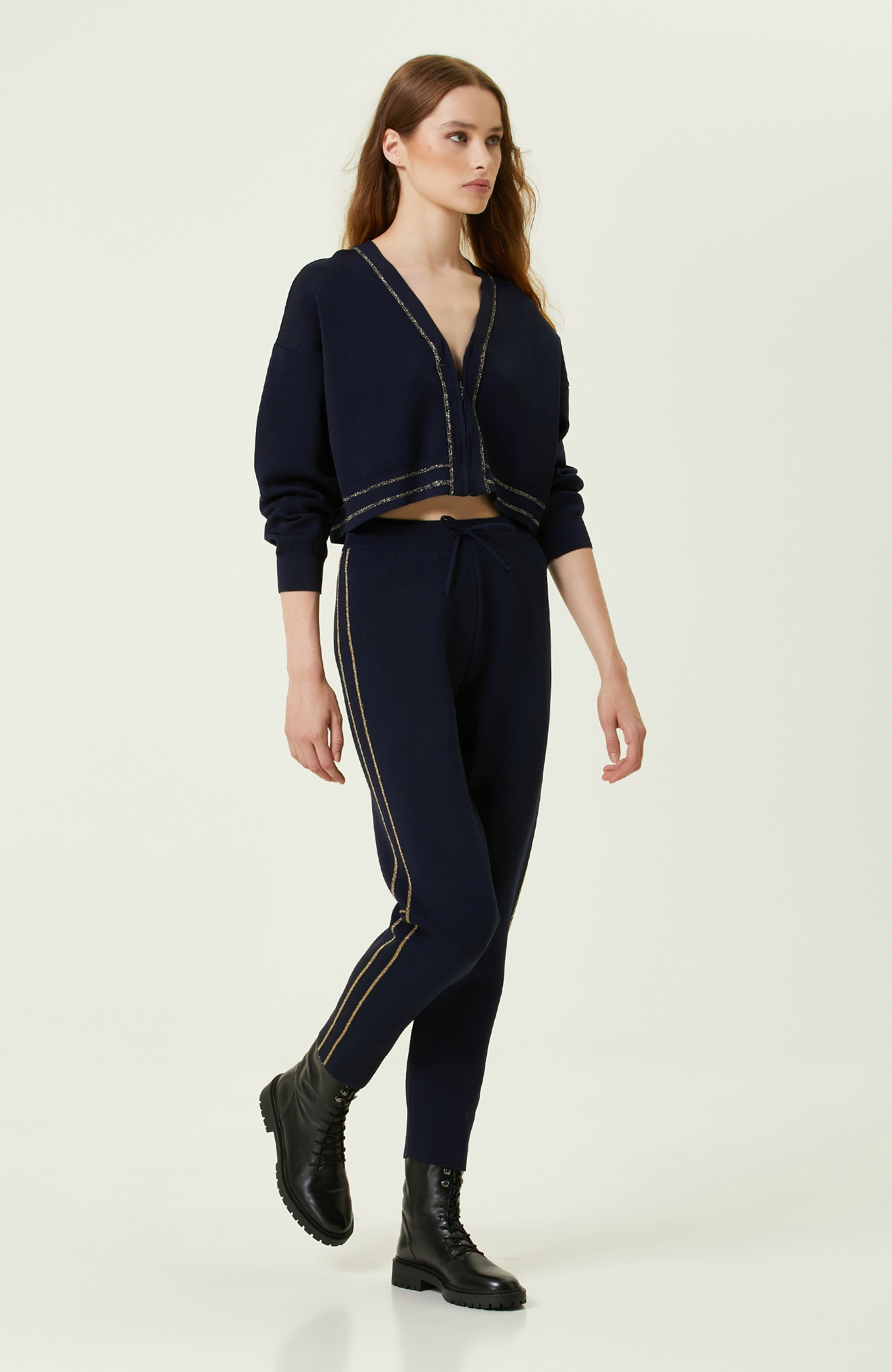 Slim Fit Lacivert Gold Şeritli Pantolon Slim Fit Lacivert Gold Şeritli Pantolon