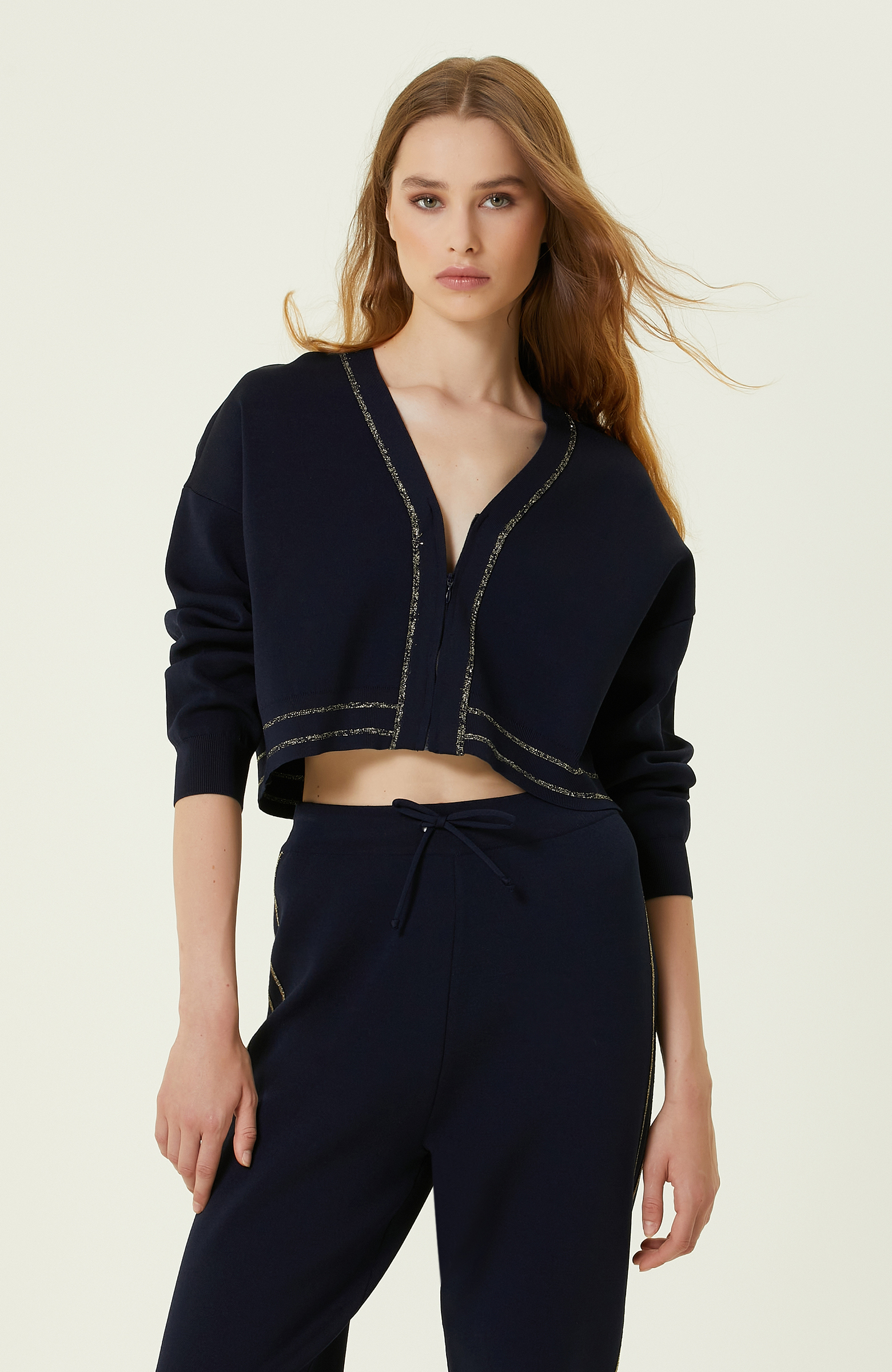 Basic Fit Lacivert Gold Şeritli Bluz Basic Fit Lacivert Gold Şeritli Bluz