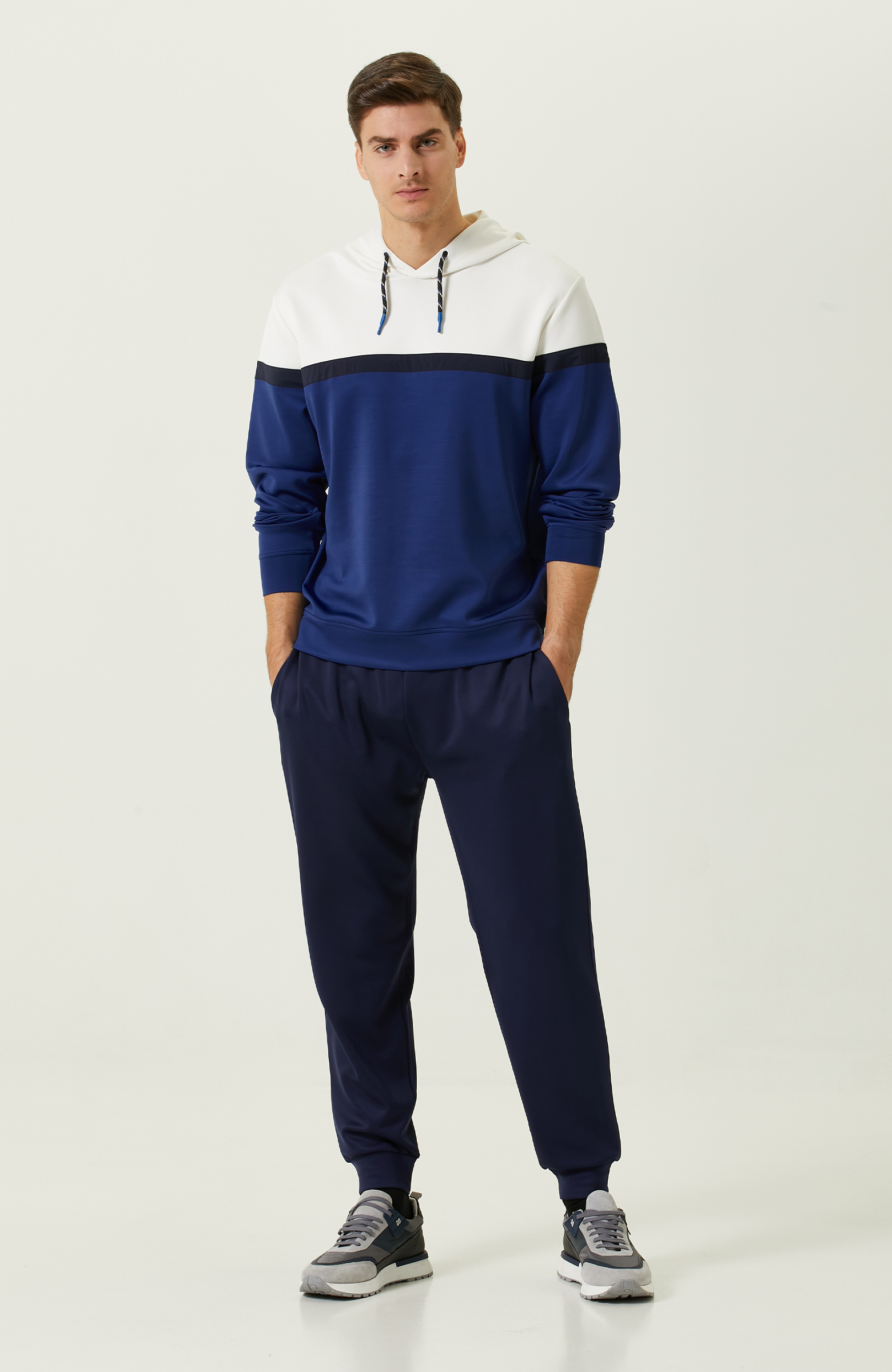 N-Tech Slim Fit Saks Eşofman Altı N-Tech Slim Fit Saks Eşofman Altı