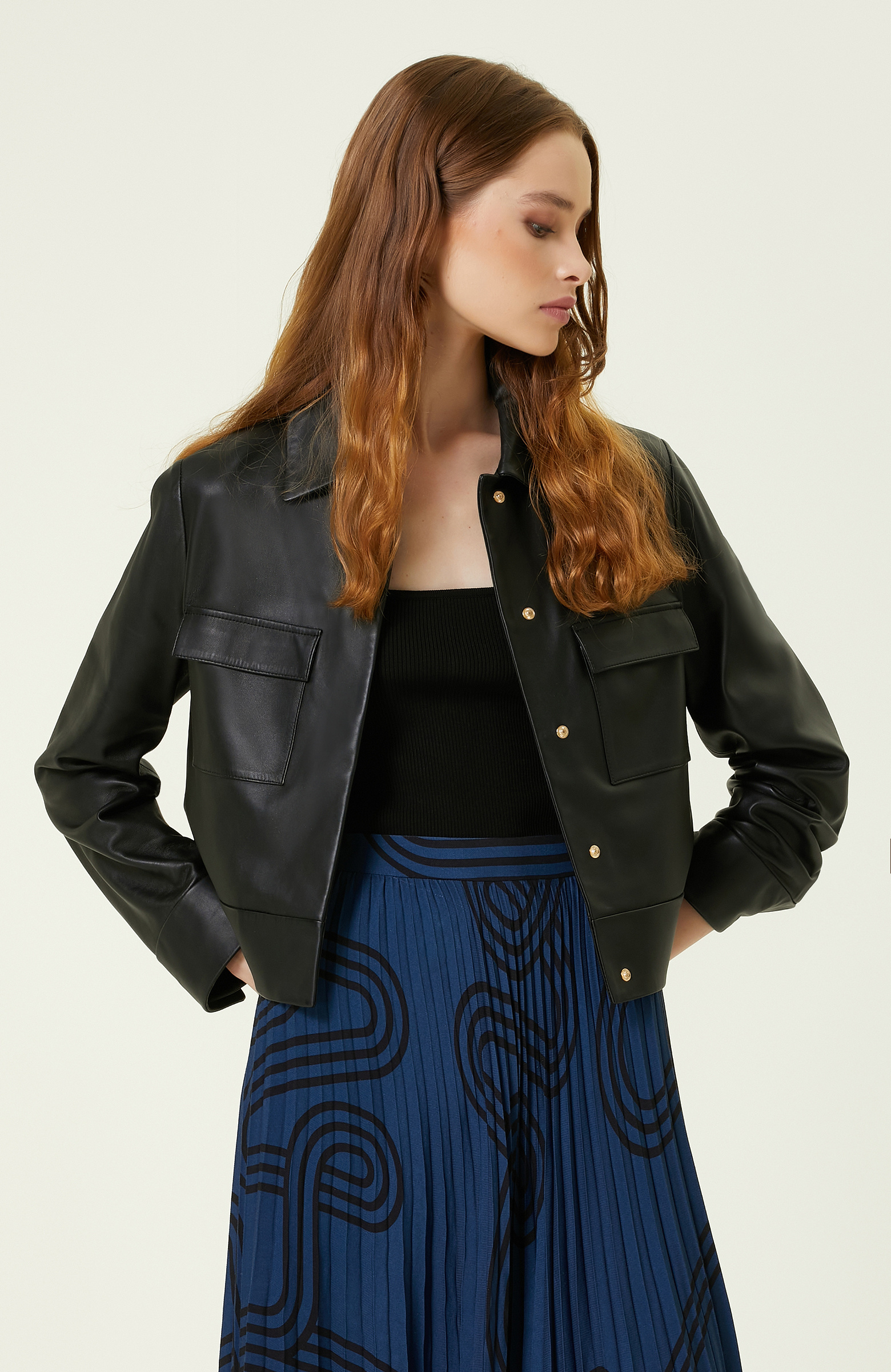 Regular Fit Siyah Mont