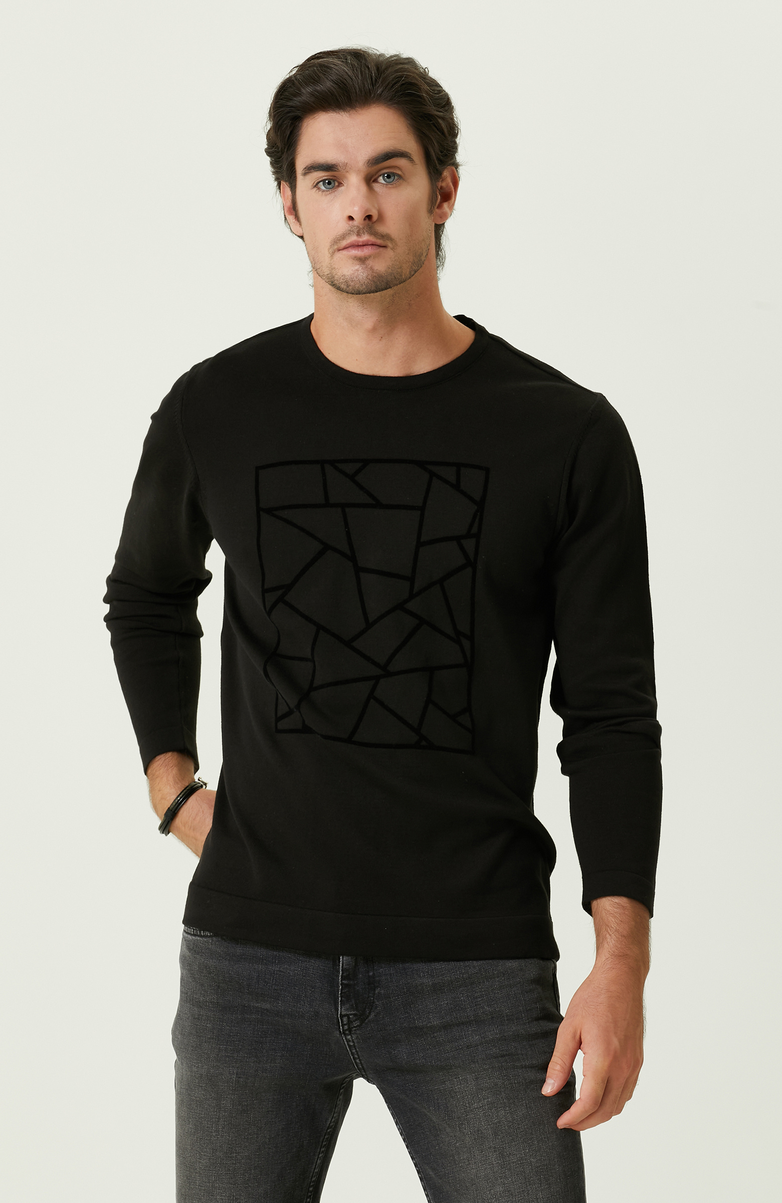 Siyah Baskılı Kazak