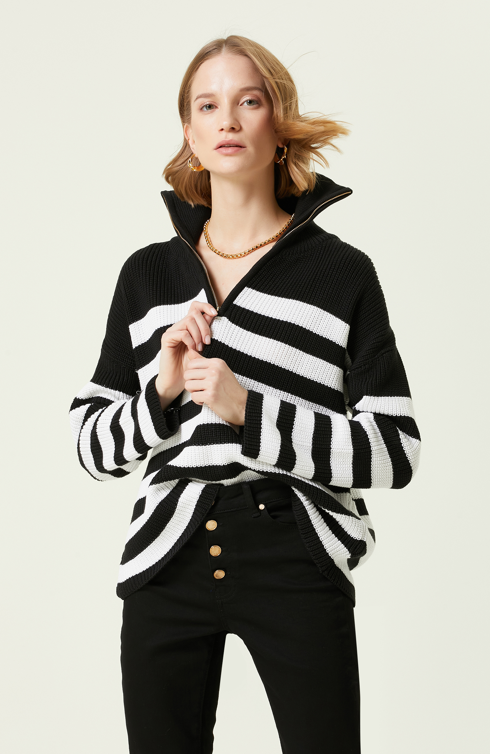 Basic Fit Siyah Beyaz Kazak Basic Fit Siyah Beyaz Kazak