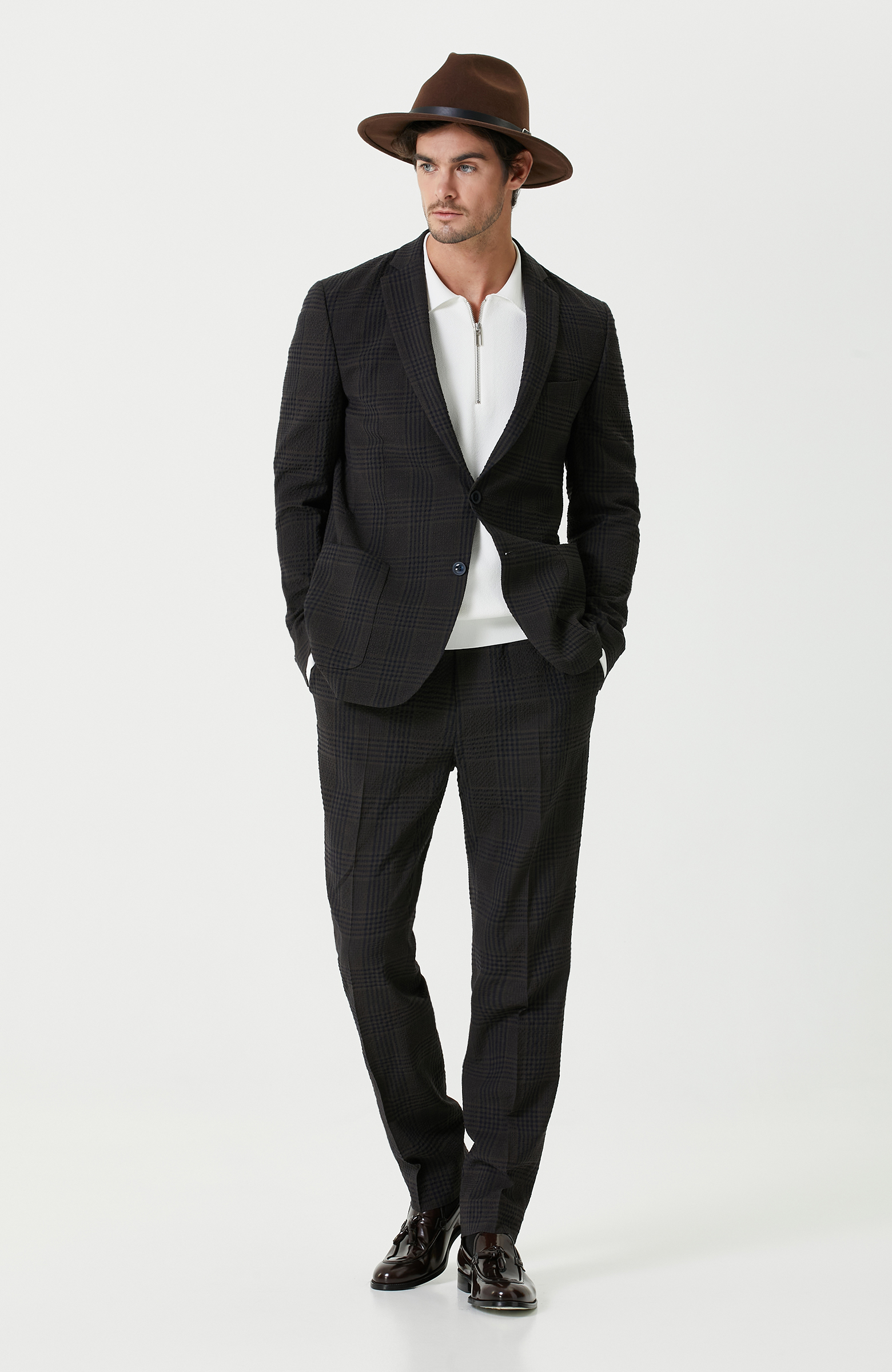 Kahverengi Ekose Desenli Yün Takım Elbise Kahverengi Ekose Desenli Yün Takım Elbise