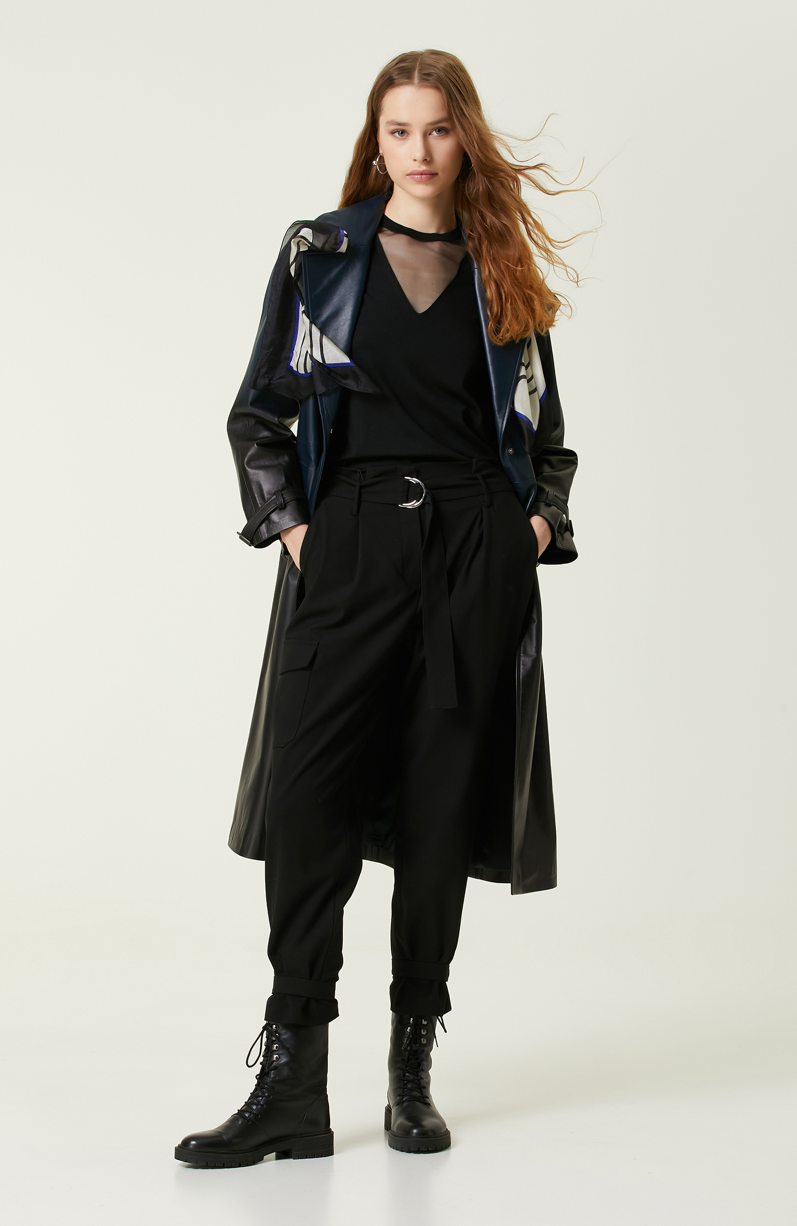 Regular Fit Siyah Pantolon