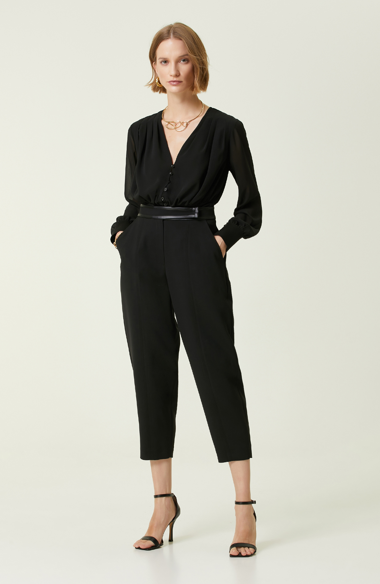 Slim Fit Siyah Pantolon