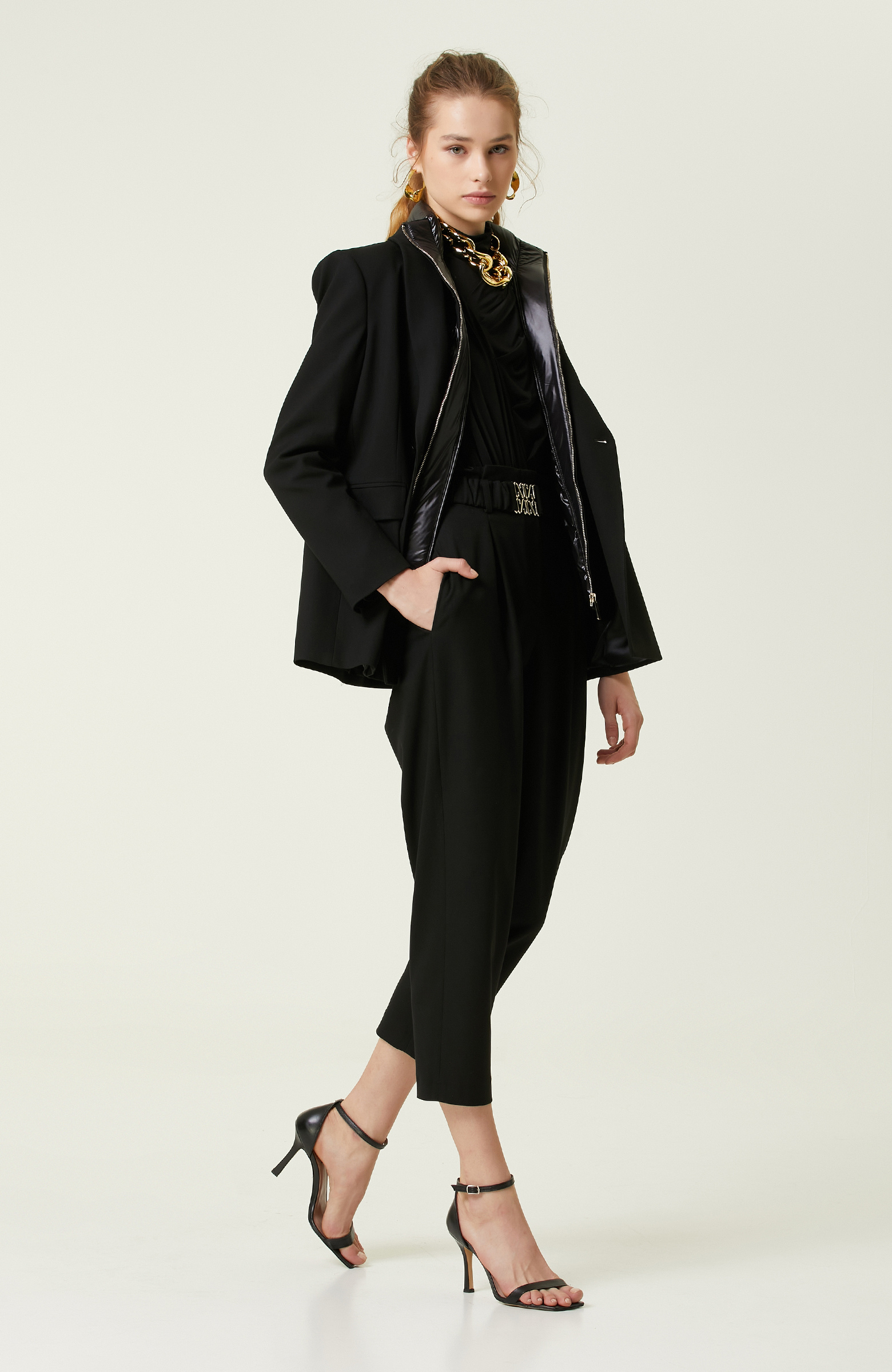 Regular Fit Siyah Pantolon