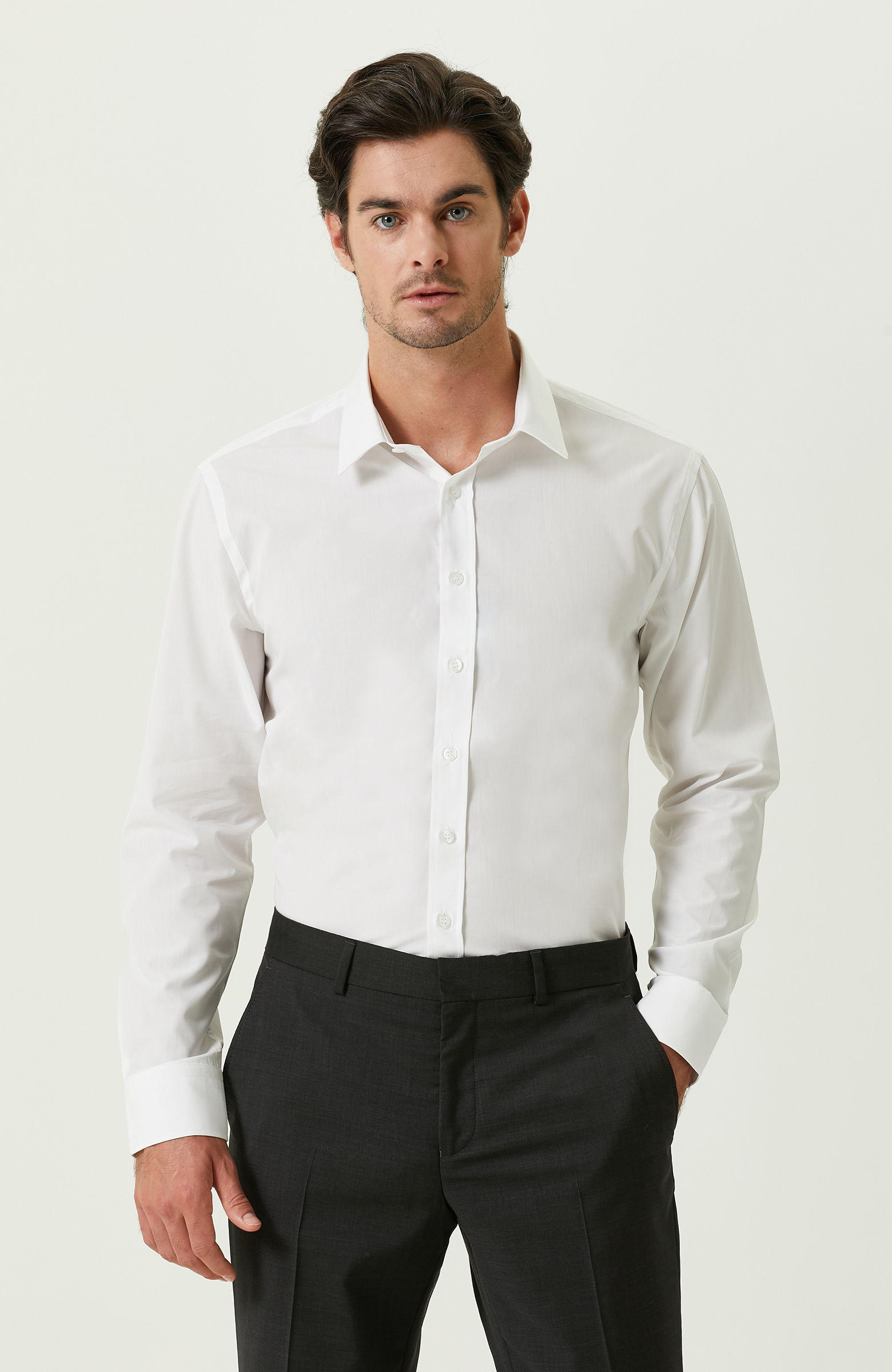 Slim Fit Beyaz Gömlek