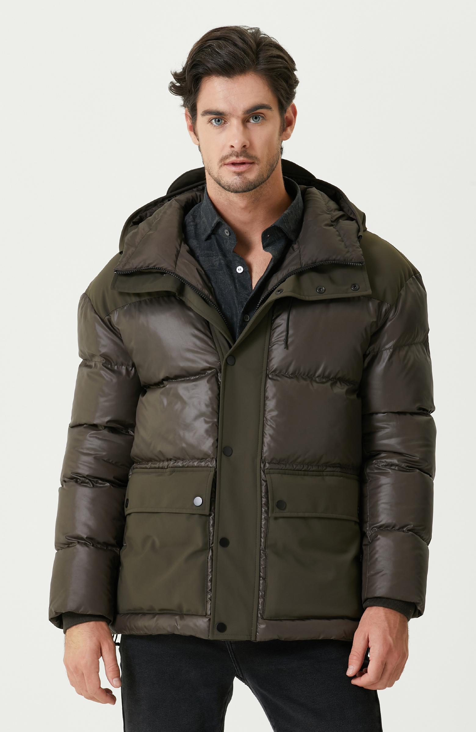 Haki Kapüşonlu Mont