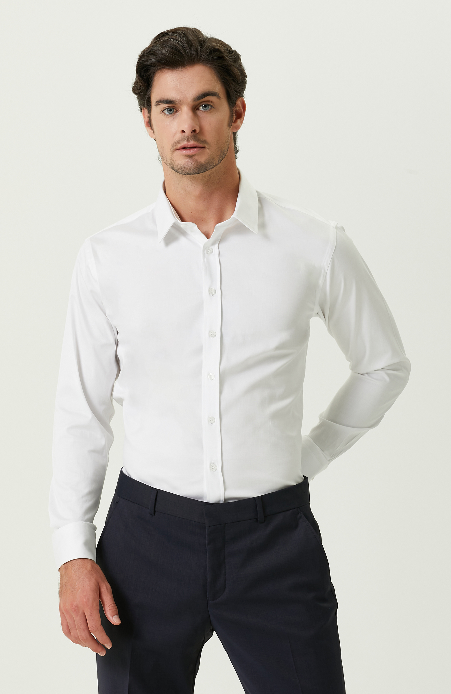 Slim Fit Beyaz Gömlek