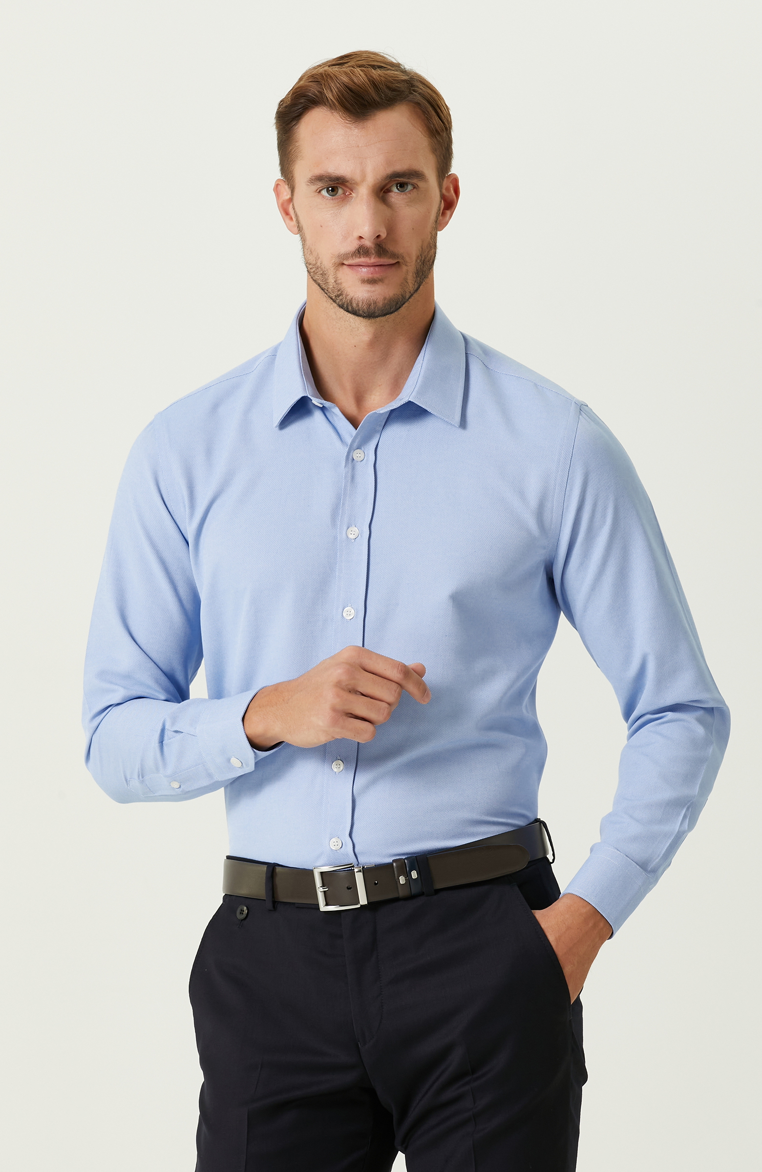 Slim Fit Mavi Beyaz Dokuma Gömlek Slim Fit Mavi Beyaz Dokuma Gömlek
