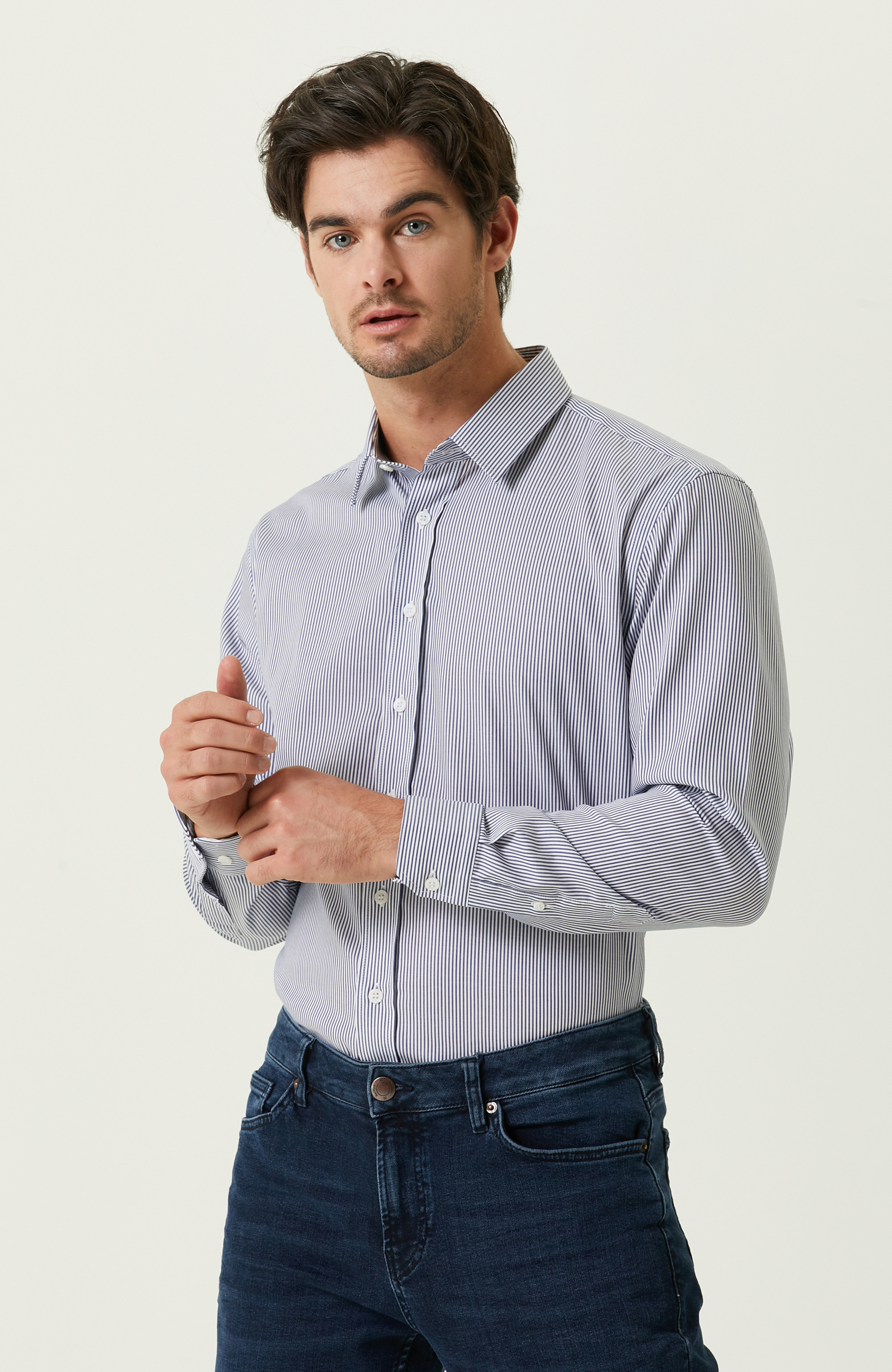 Slim Fit Beyaz Lacivert Gömlek