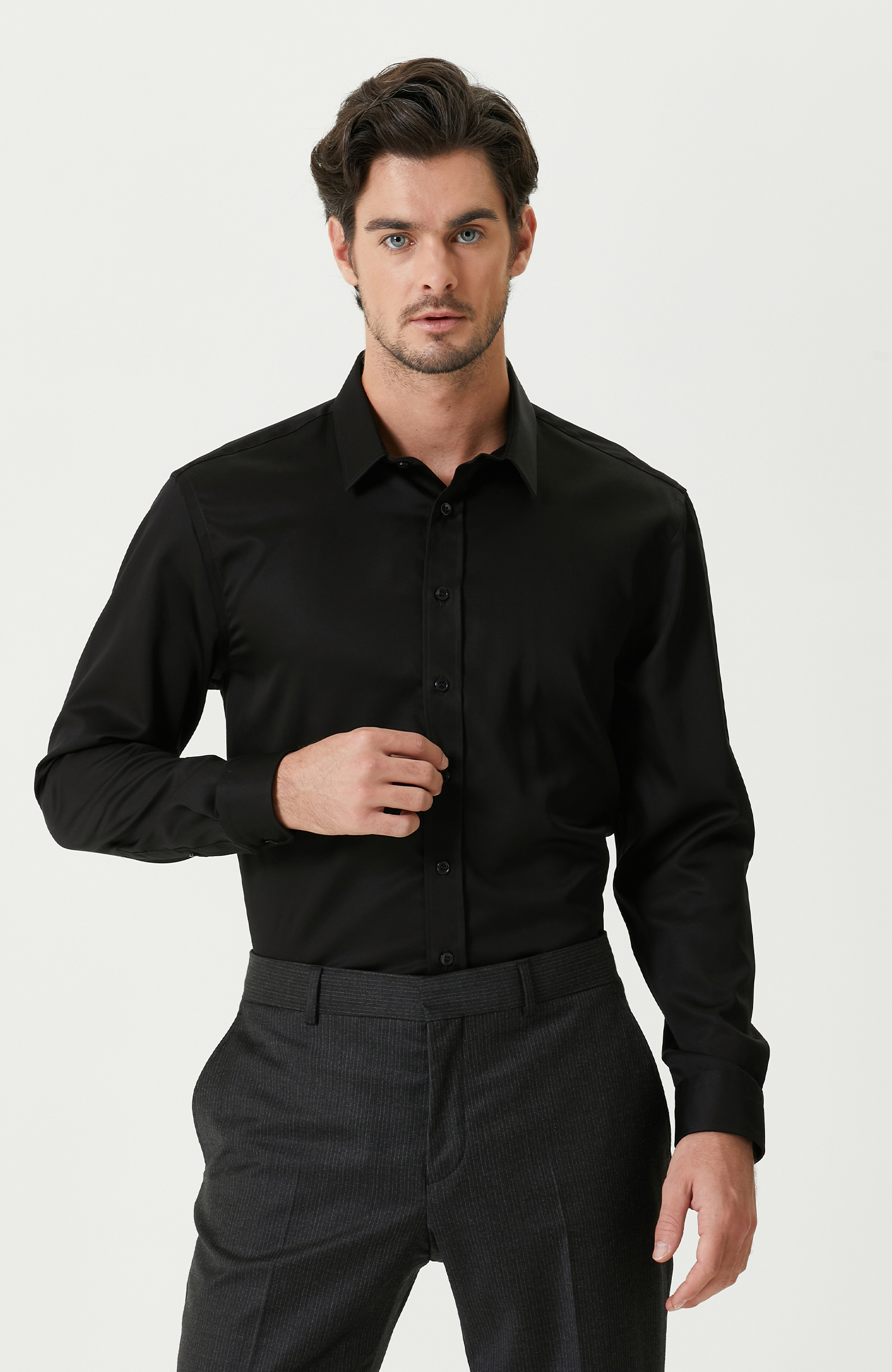 Slim Fit Siyah Gömlek