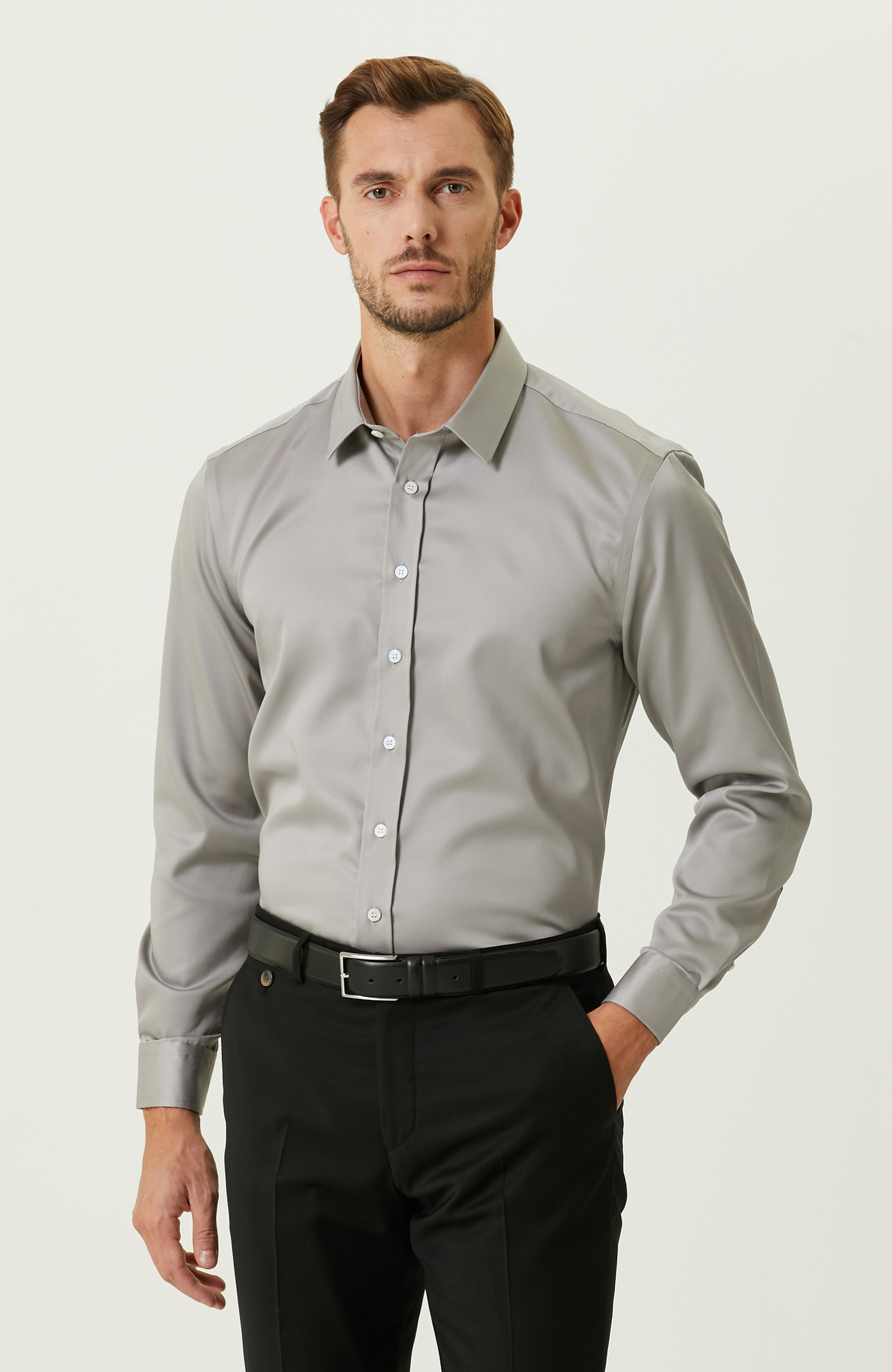 Slim Fit Gümüş Non-iron Saten Gömlek Slim Fit Gümüş Non-iron Saten Gömlek