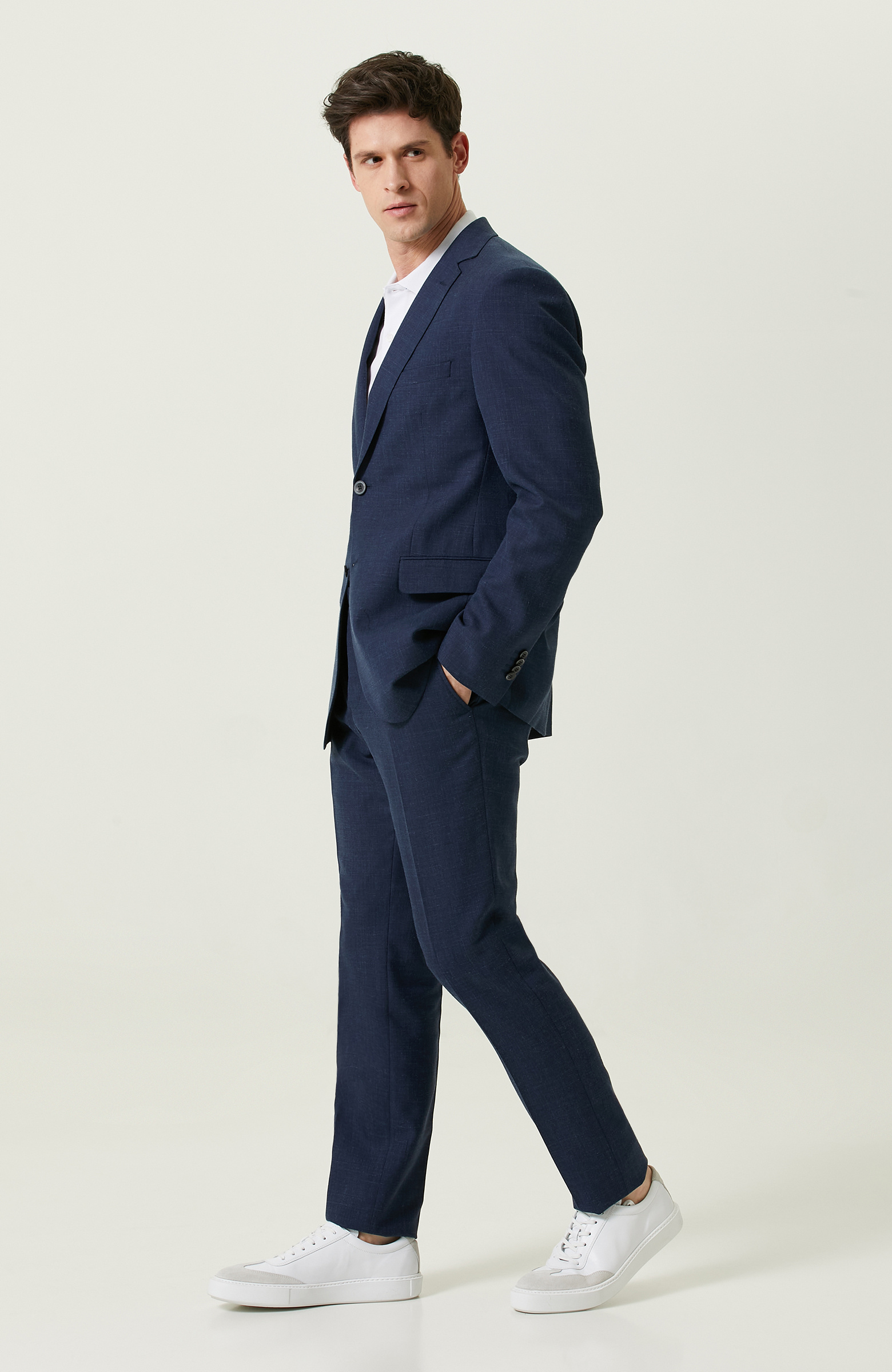 Mono Yaka Lacivert Takım Elbise