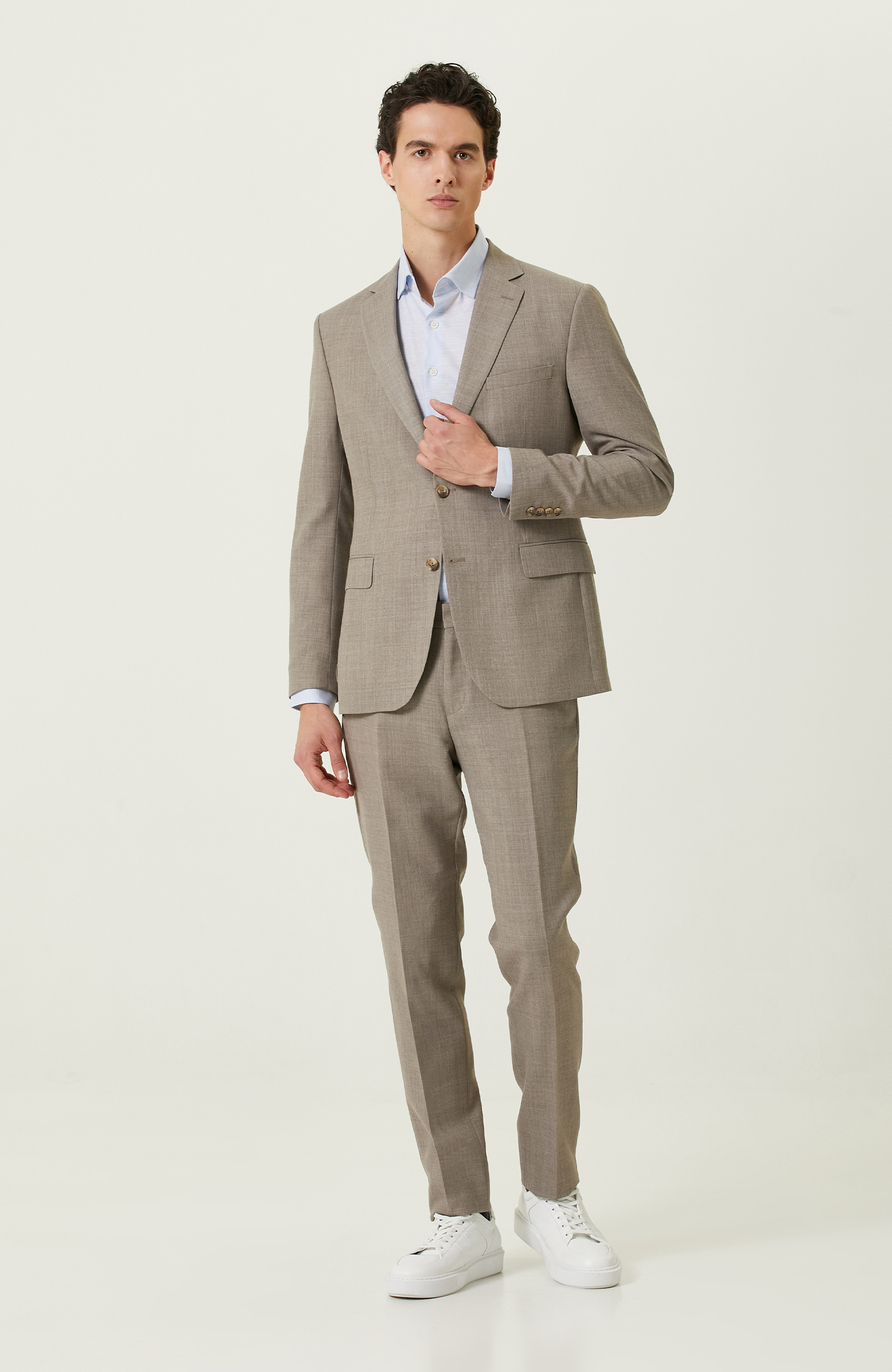 Bej Mono Yaka Takım Elbise