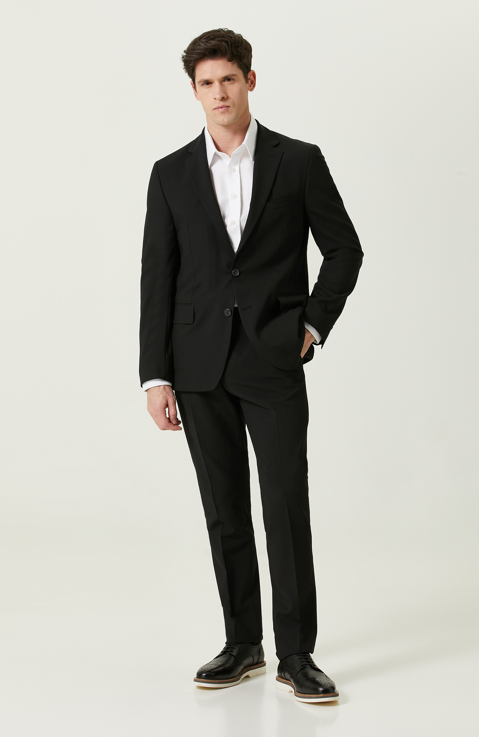 Mono Yaka Siyah Takım Elbise Mono Yaka Siyah Takım Elbise