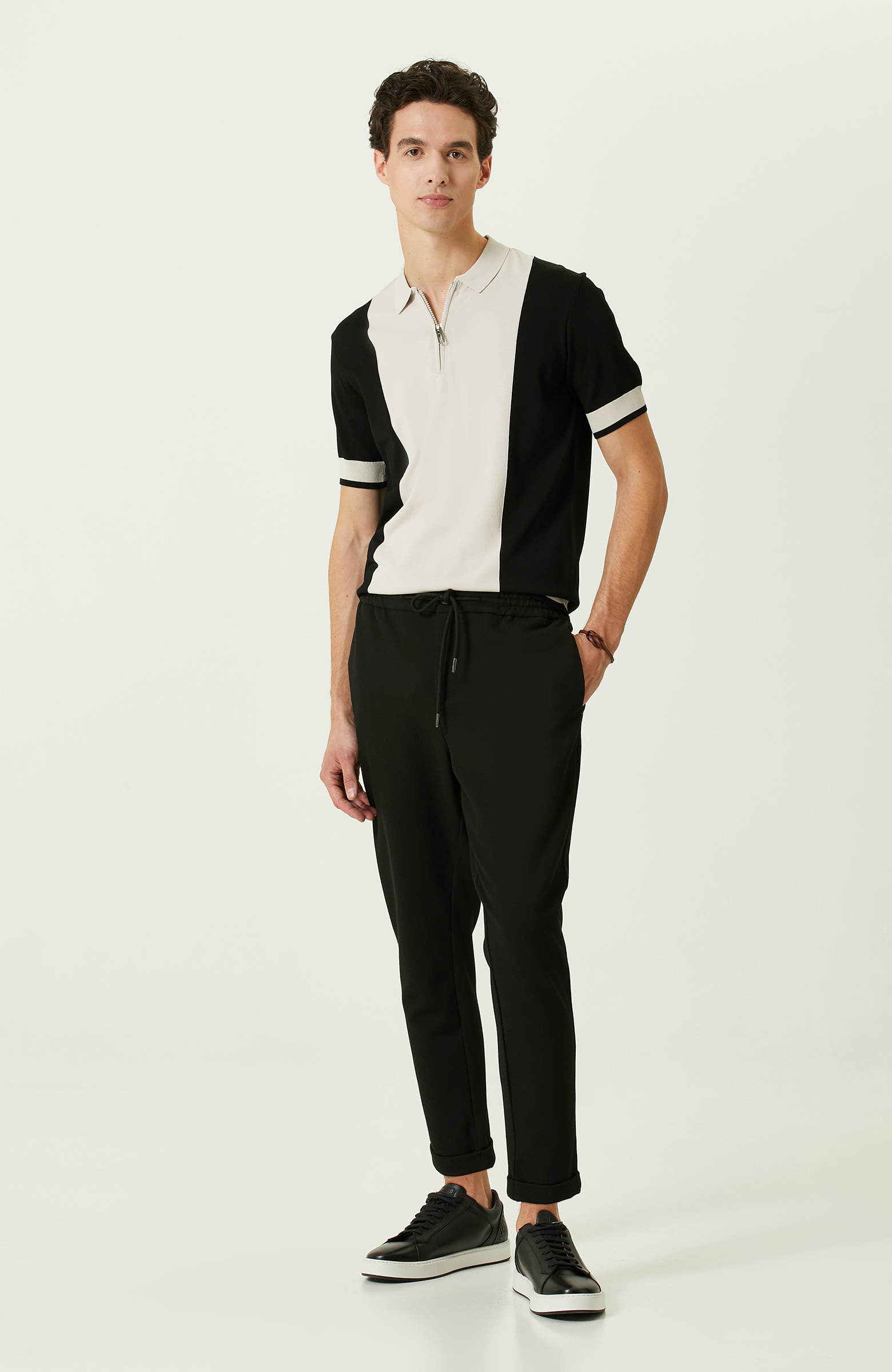 Siyah Duble Paça Comfort Fit Eşofman Siyah Duble Paça Comfort Fit Eşofman