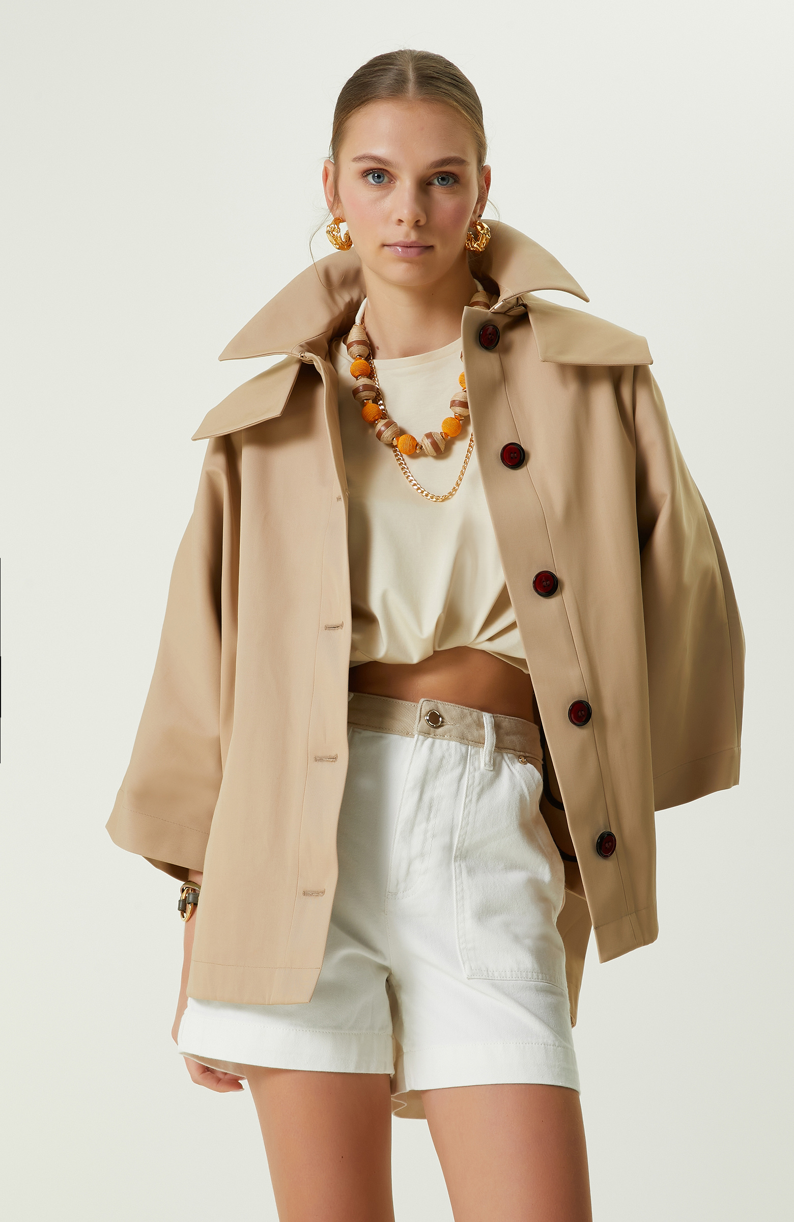 Bej Kapüşonlu Truvakar Kol Pardösü