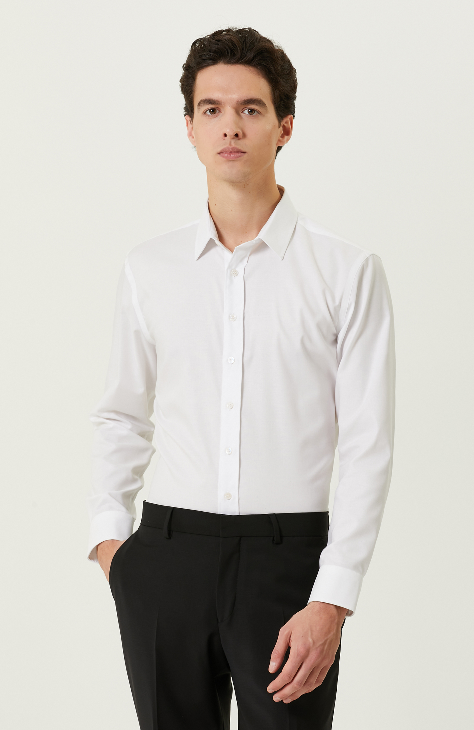 Beyaz Slim Fit Gömlek