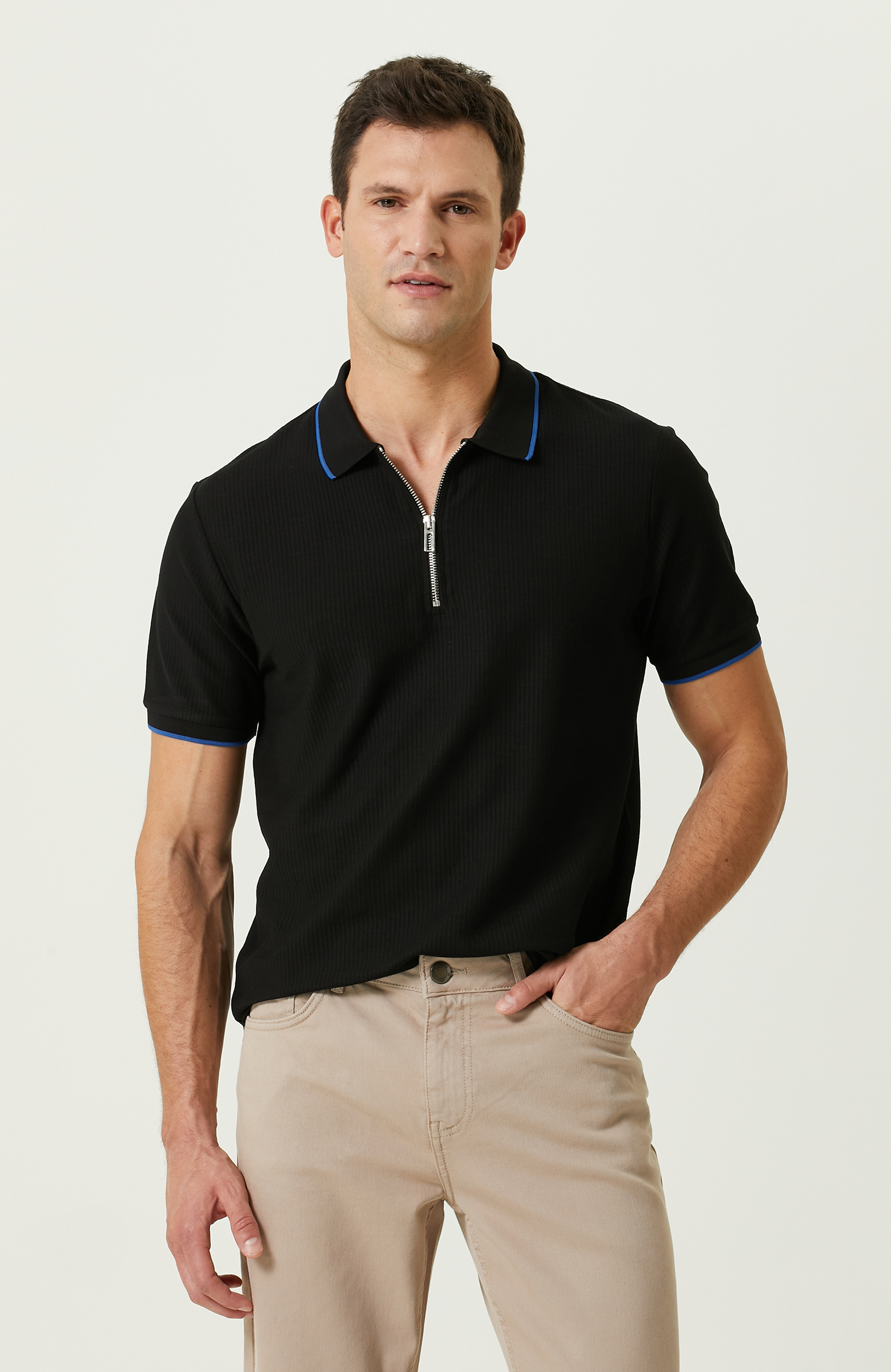 Siyah Fermuarlı Polo Yaka T-Shirt