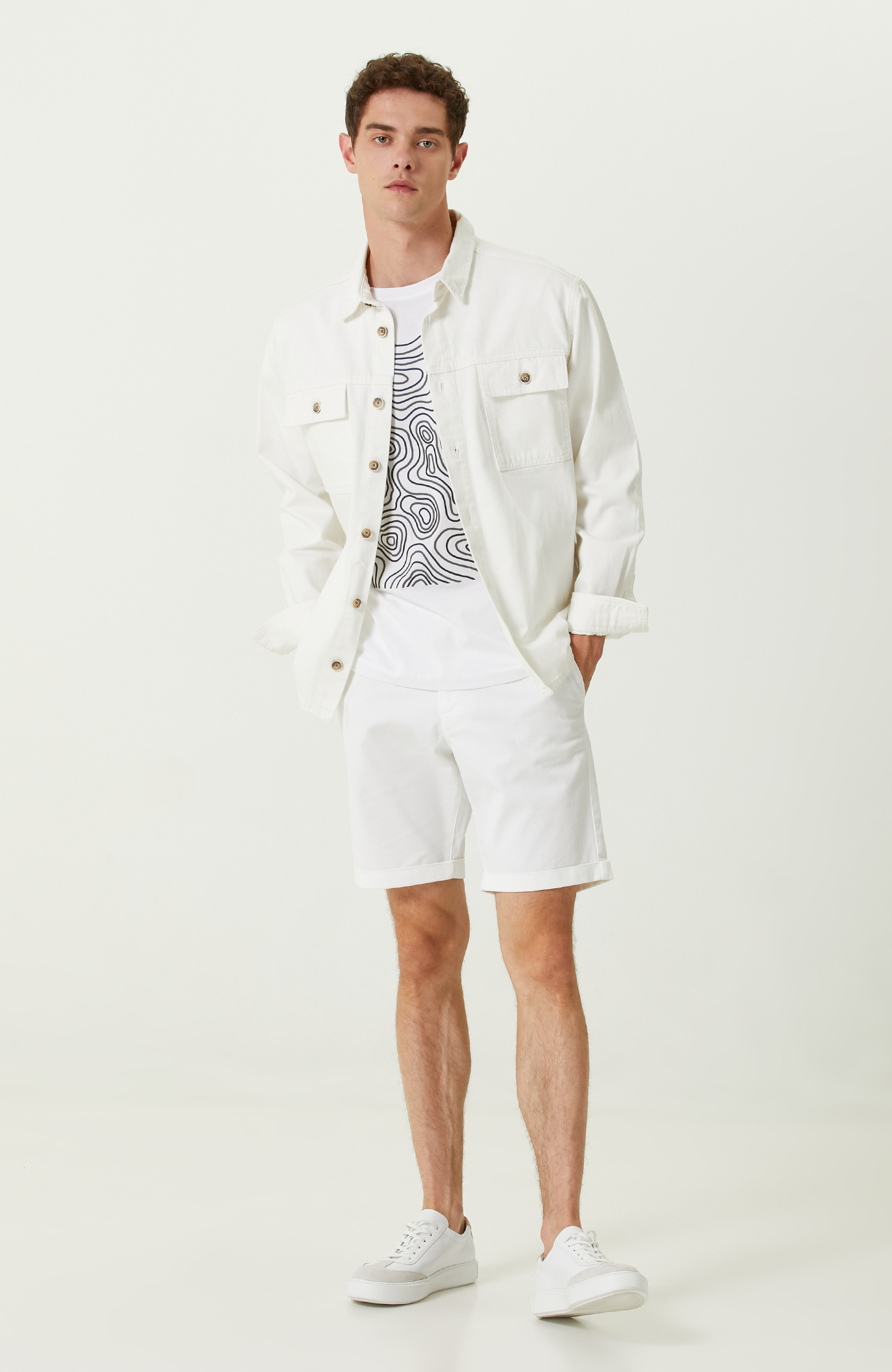 Normal Bel Beyaz Şort