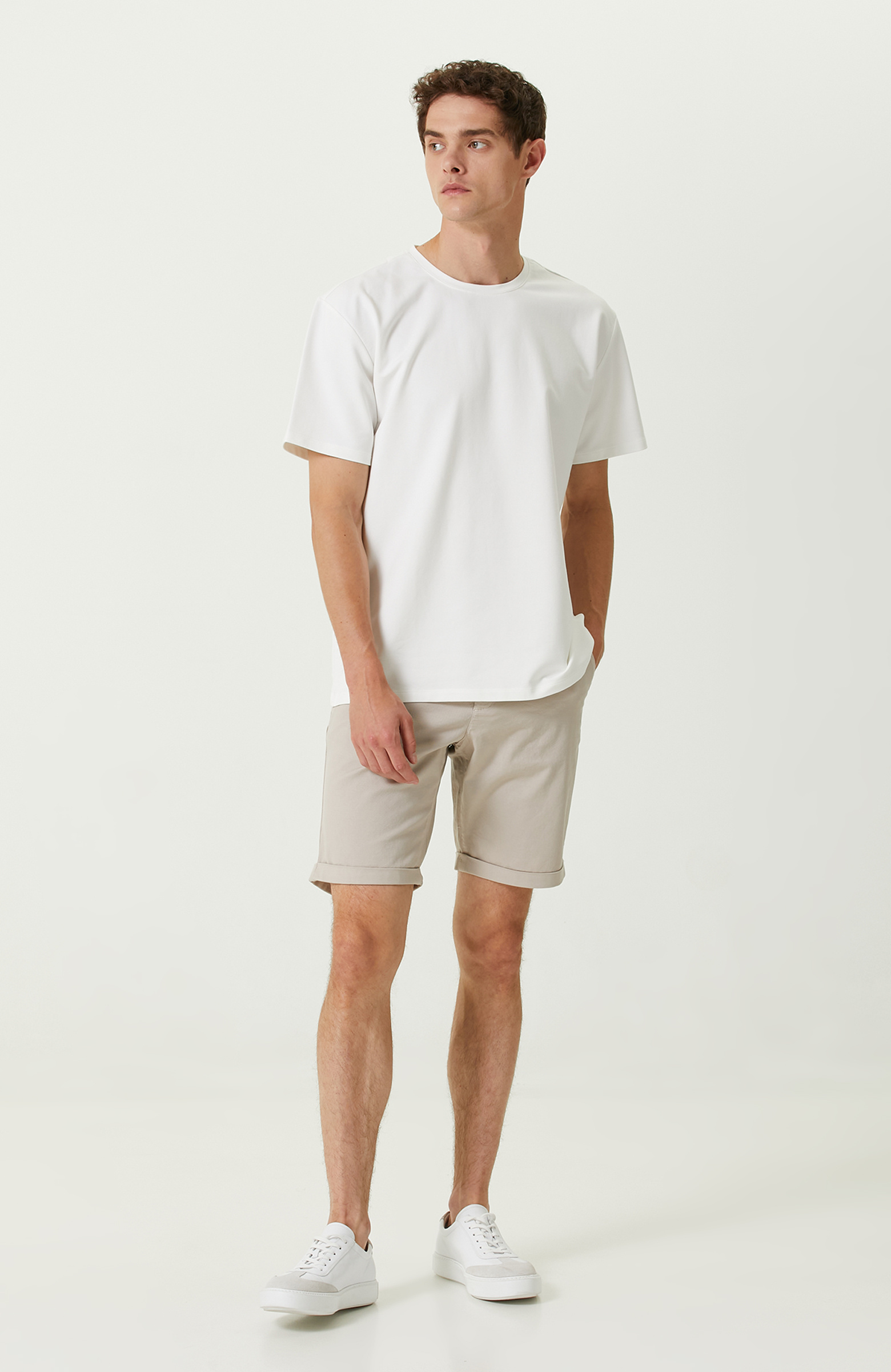 Normal Bel Diyagonal Bej Şort