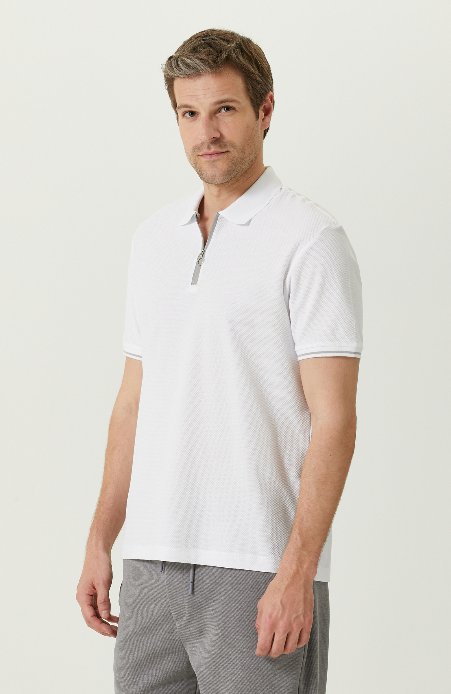 Beyaz Kısa Kollu Örme Polo Yaka T-Shirt