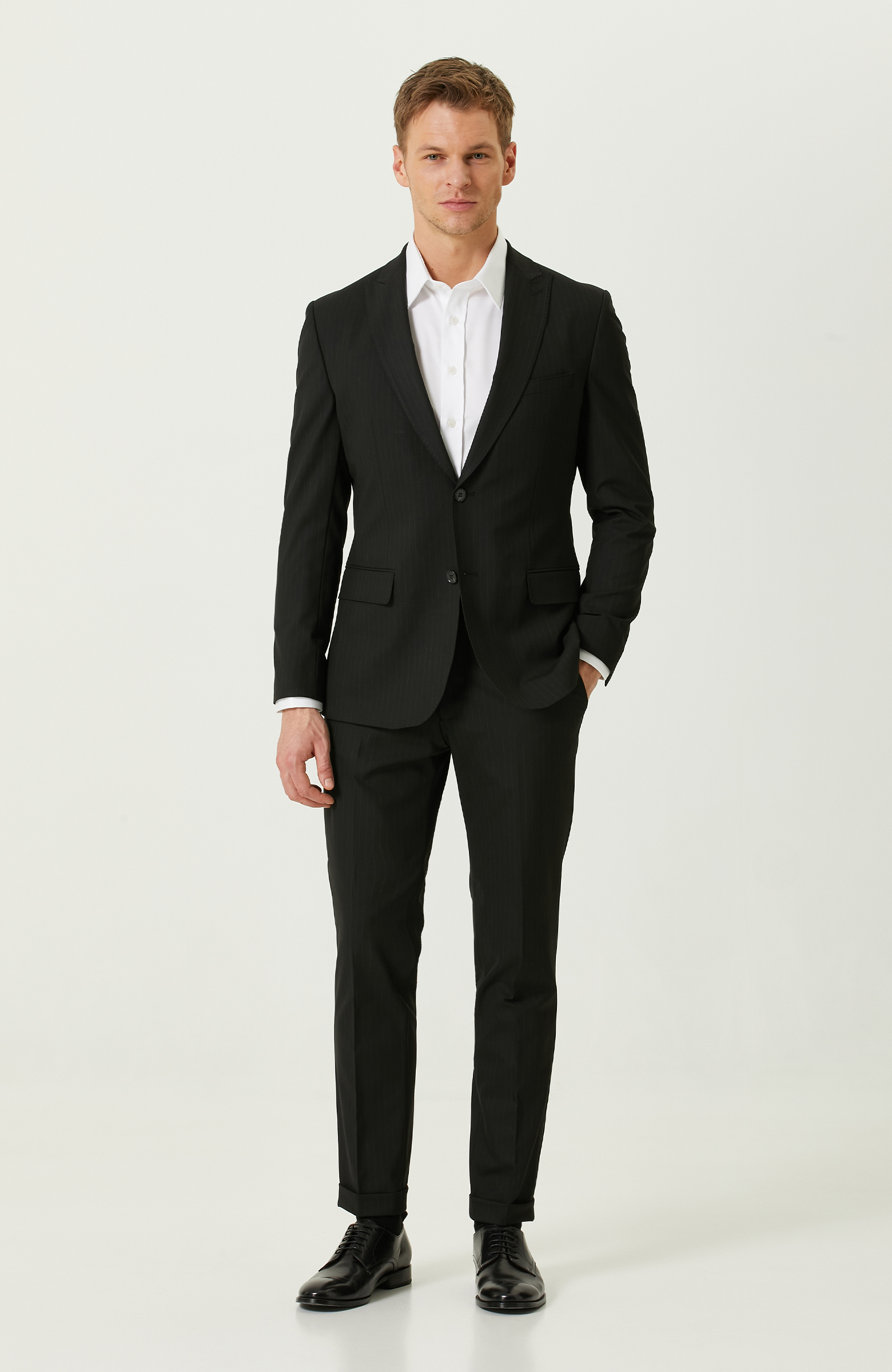 Siyah Takım Elbıse