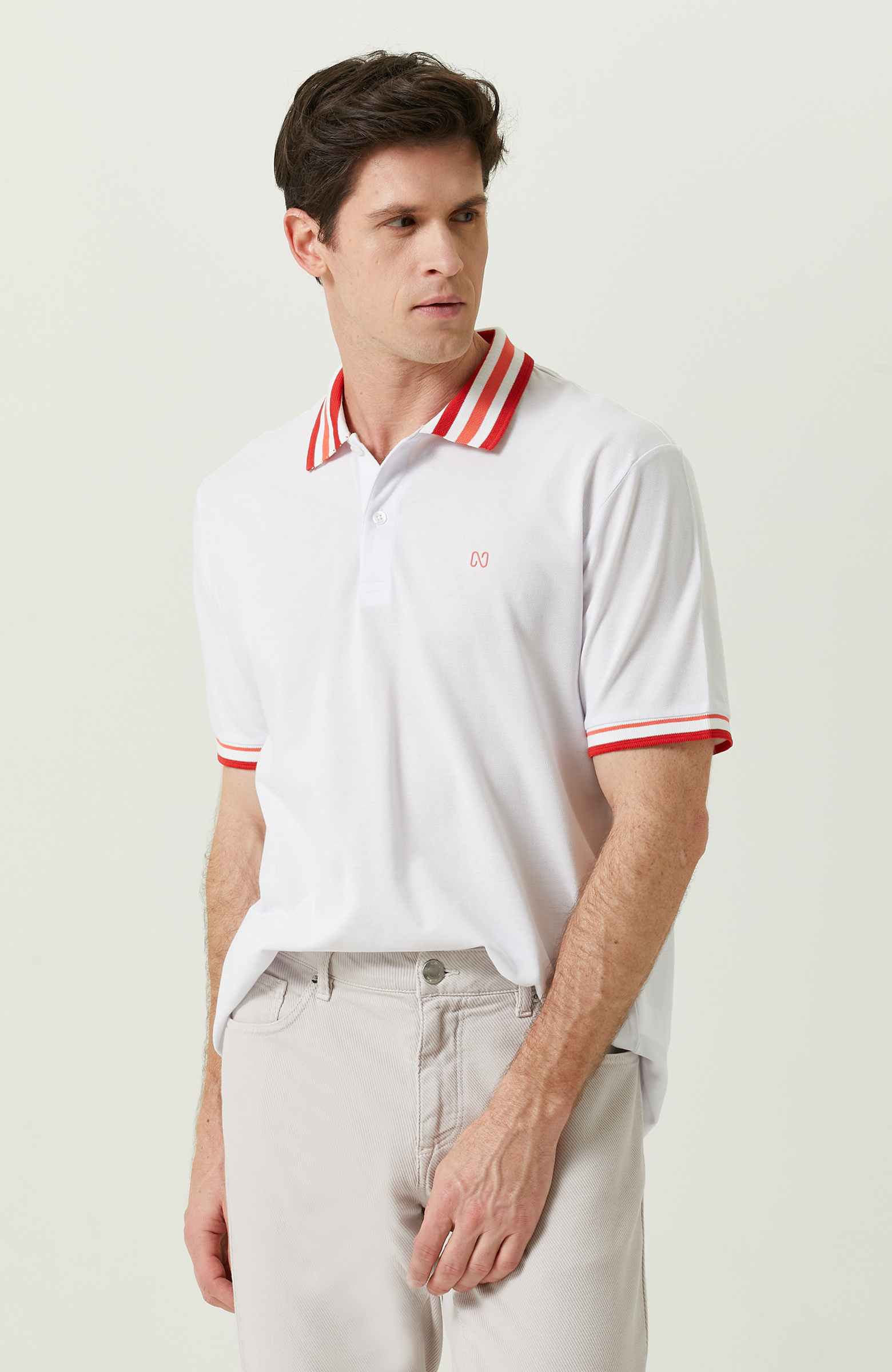 Beyaz Ribanalı Kısa Kollu Polo Yaka Tshirt