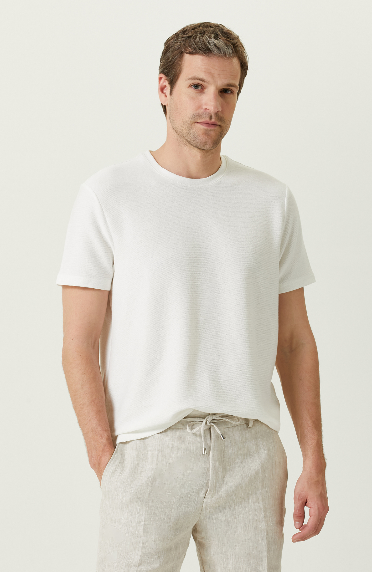 Ekru Kısa Kollu Bisiklet Yaka Penye T-Shirt