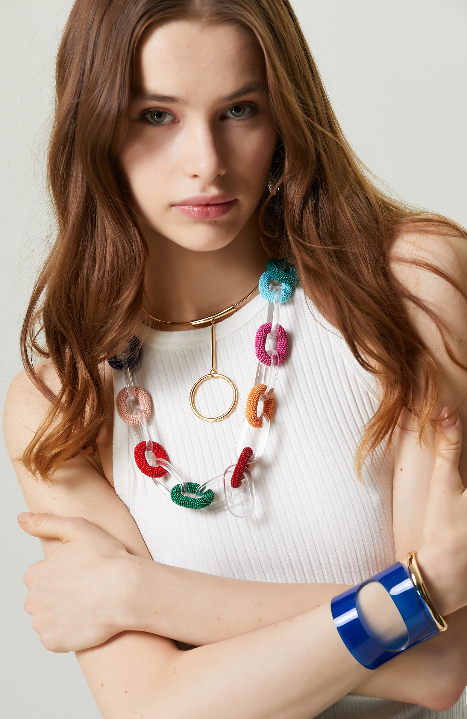 Beyaz Kolsuz Bisiklet Yaka T-shirt