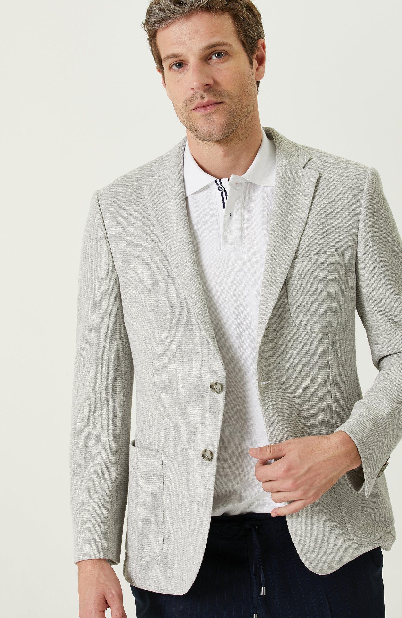 Gri Mono Yaka Desenli Ceket