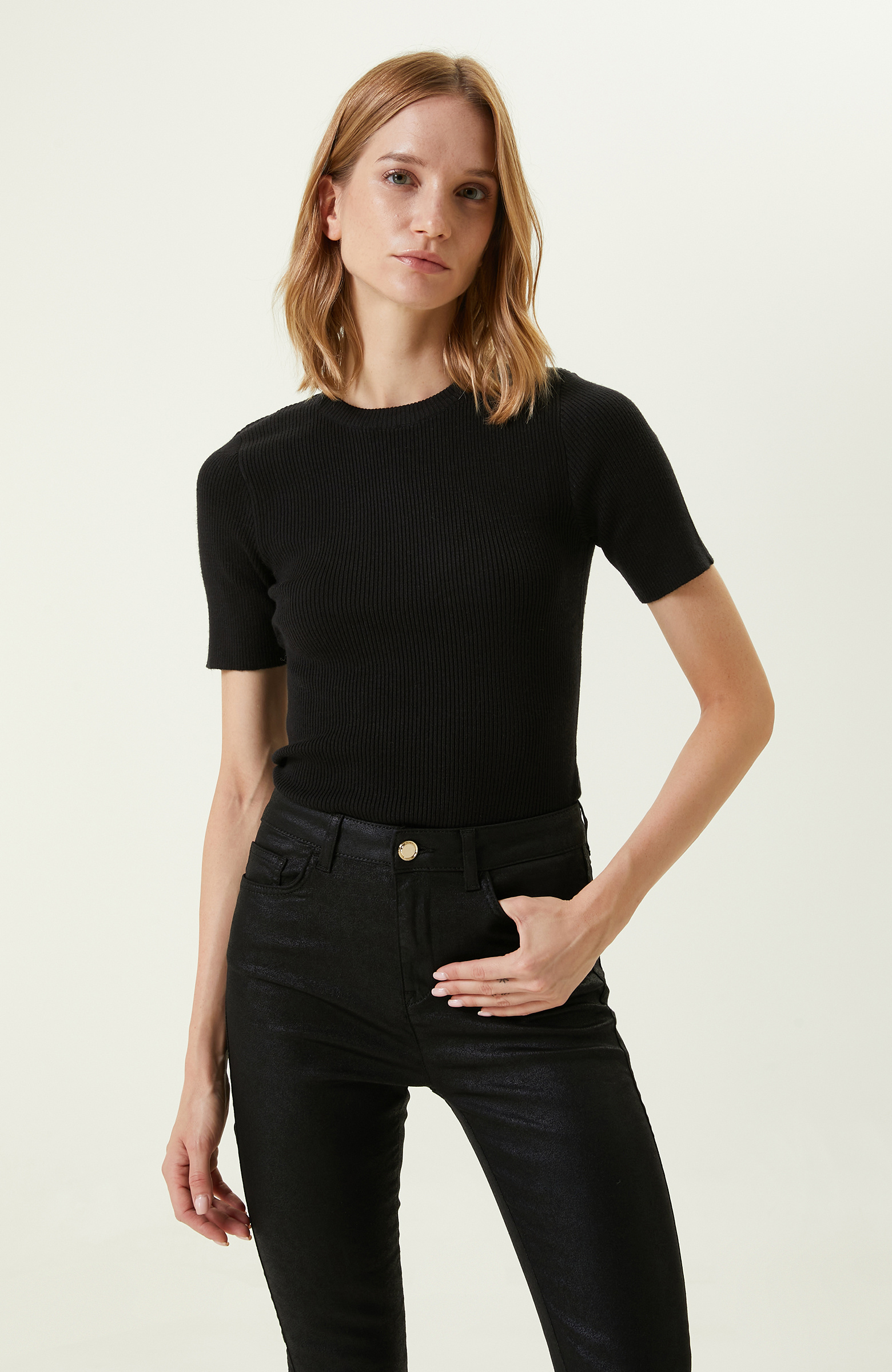 Kısa Kollu Siyah Triko Kazak