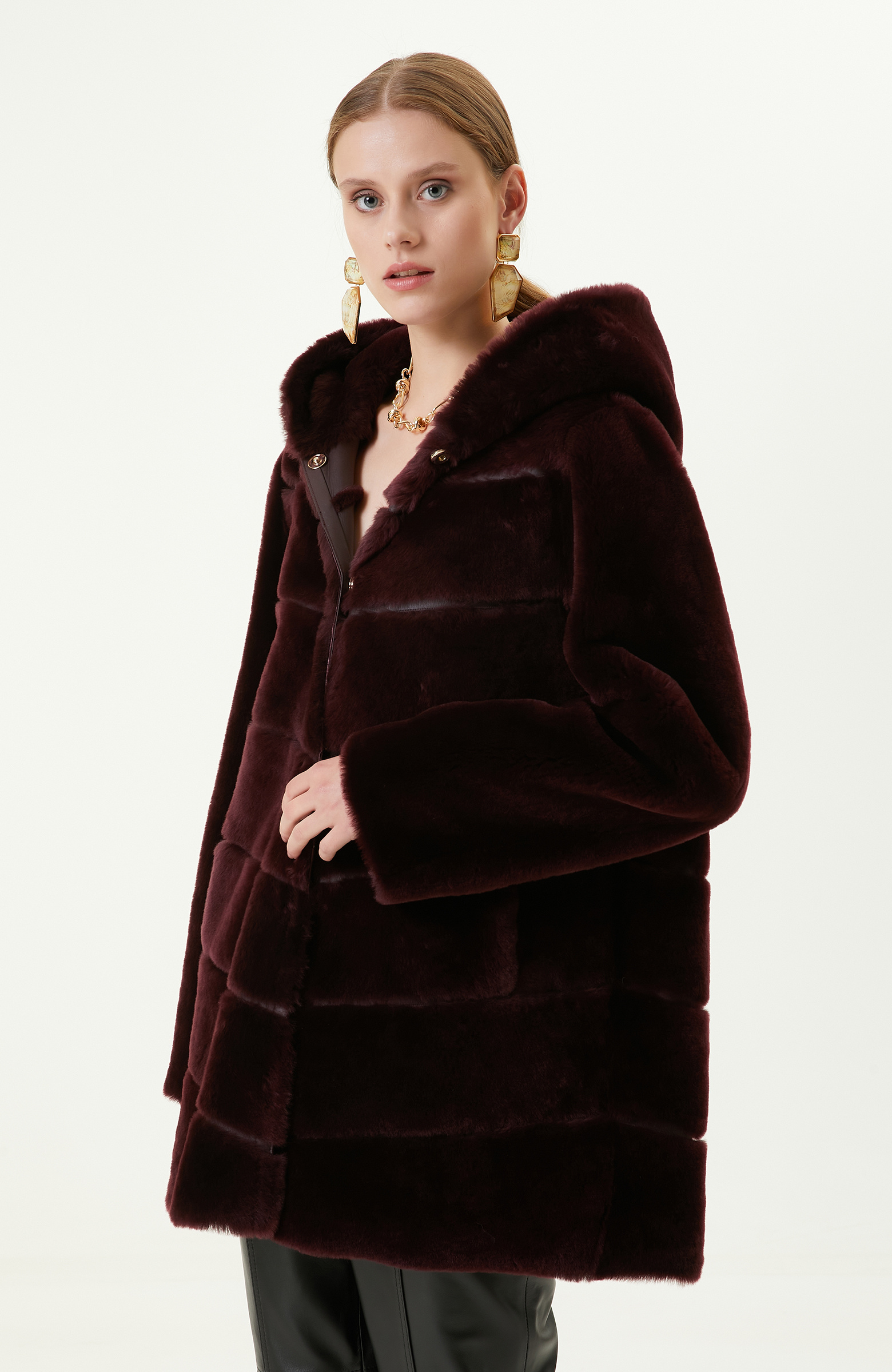 Kesik Çizgi Detaylı Bordo Deri Kaban