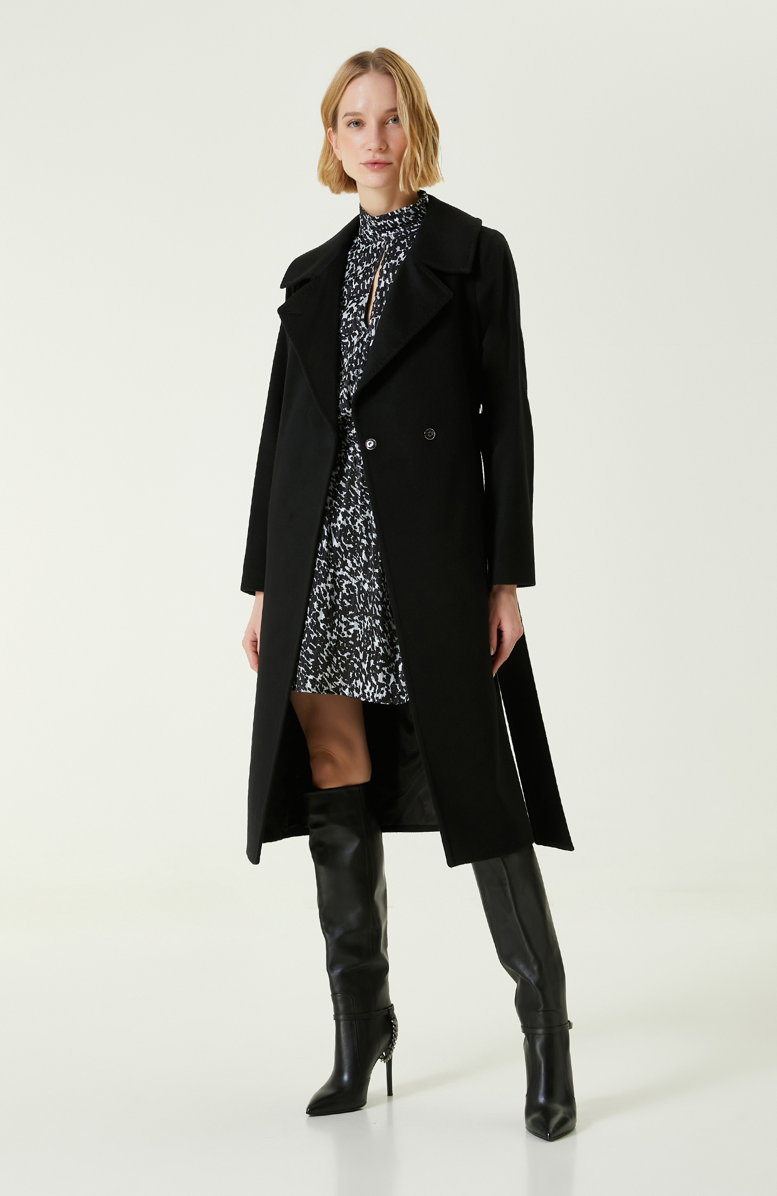 Siyah Kaşmir Manto Siyah Kaşmir Manto