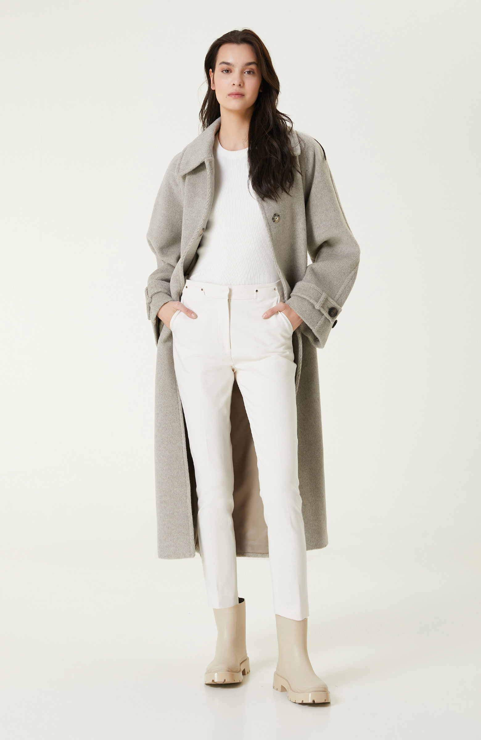 Trok Aksesuarlı Ekru Düz Paça Pantolon