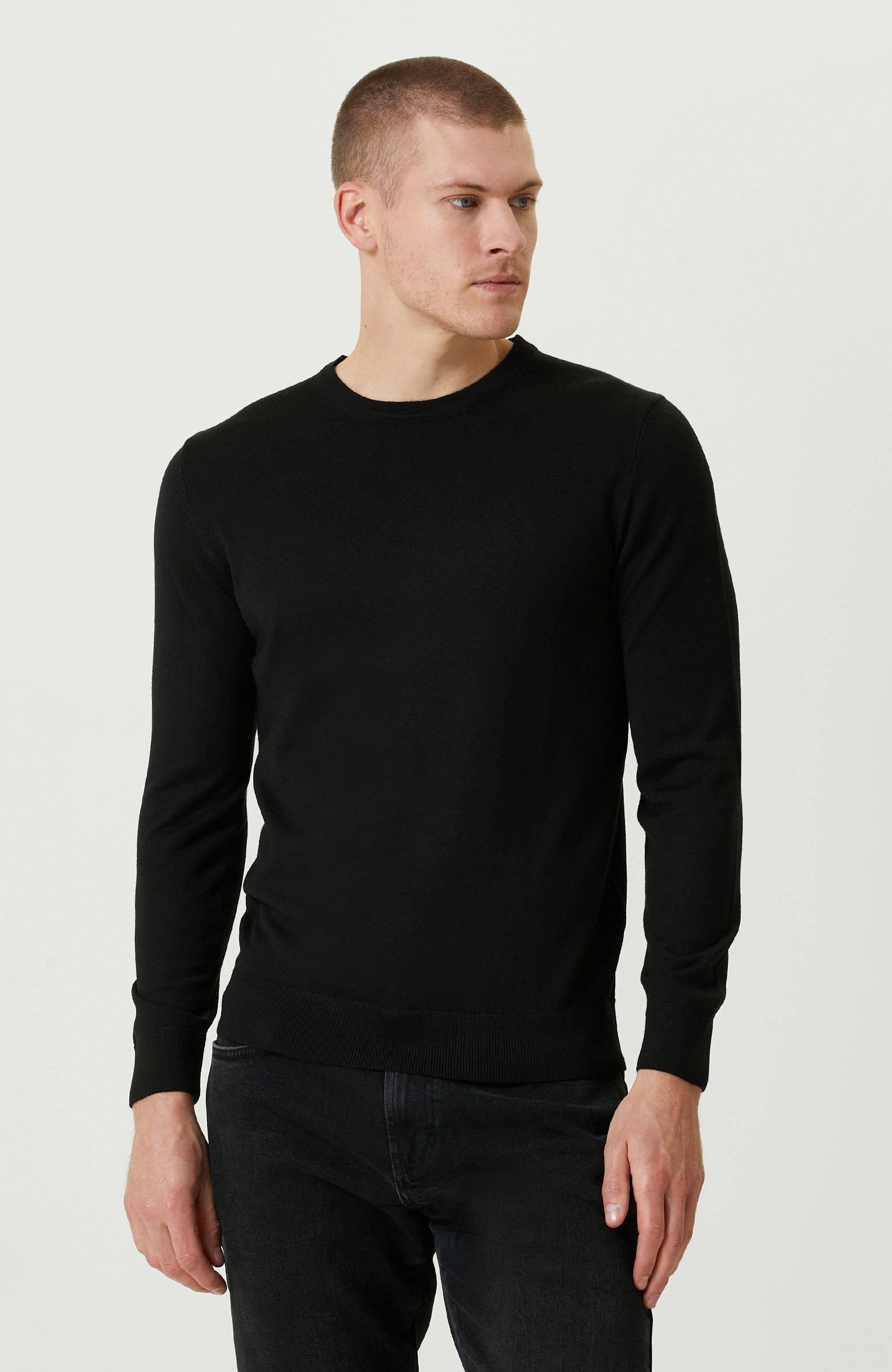 Bisiklet Yaka Siyah Triko Kazak