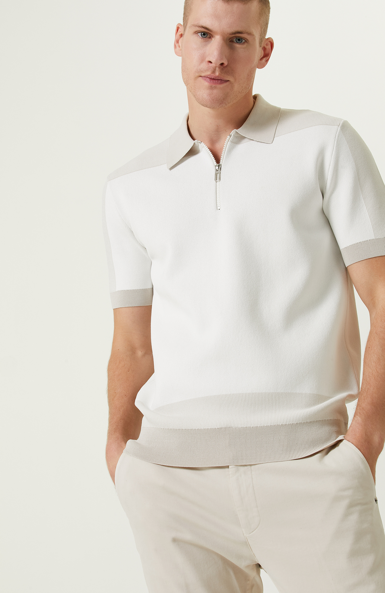 Kısa Kollu Polo Yaka Beyaz Triko Kazak