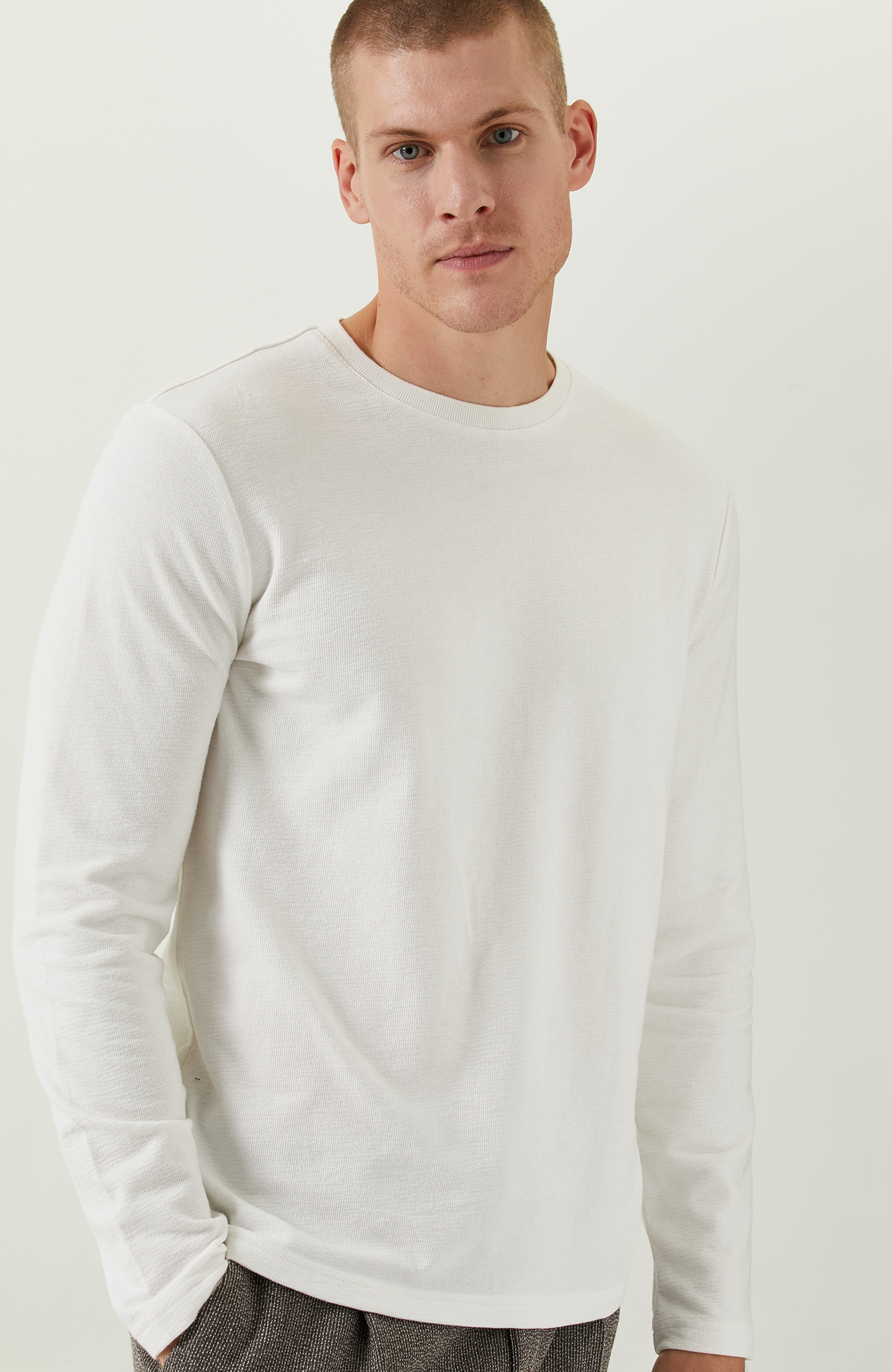 Ekru Bisiklet Yaka Pamuklu Uzun Kollu Tshirt Ekru Bisiklet Yaka Pamuklu Uzun Kollu Tshirt