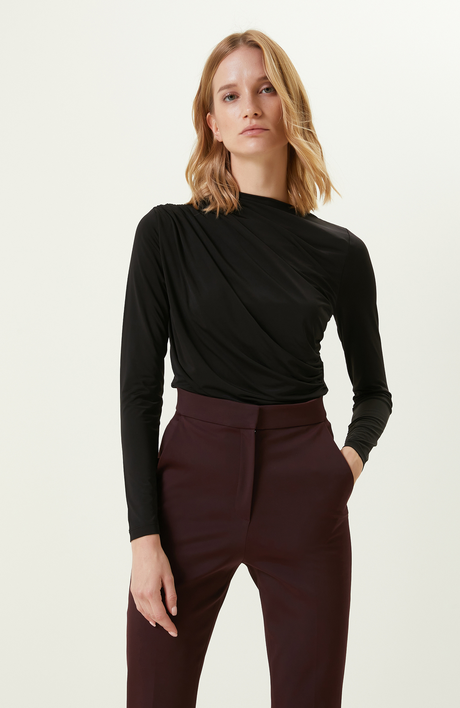 Siyah Omuz Drapeli Jarse Tshirt