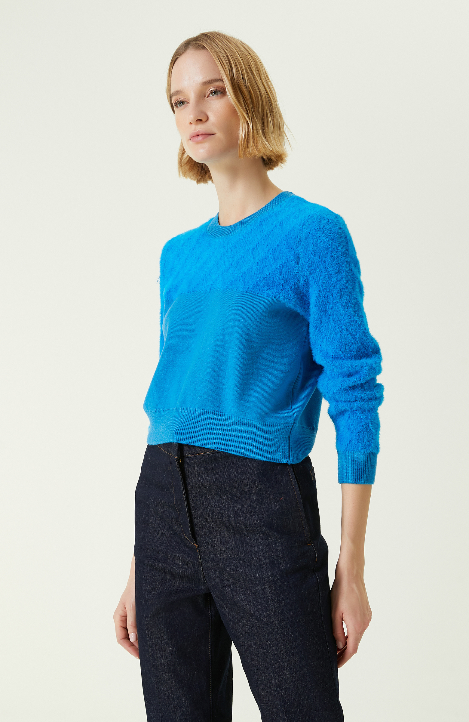 Mavi Örgü Dokulu Kazak