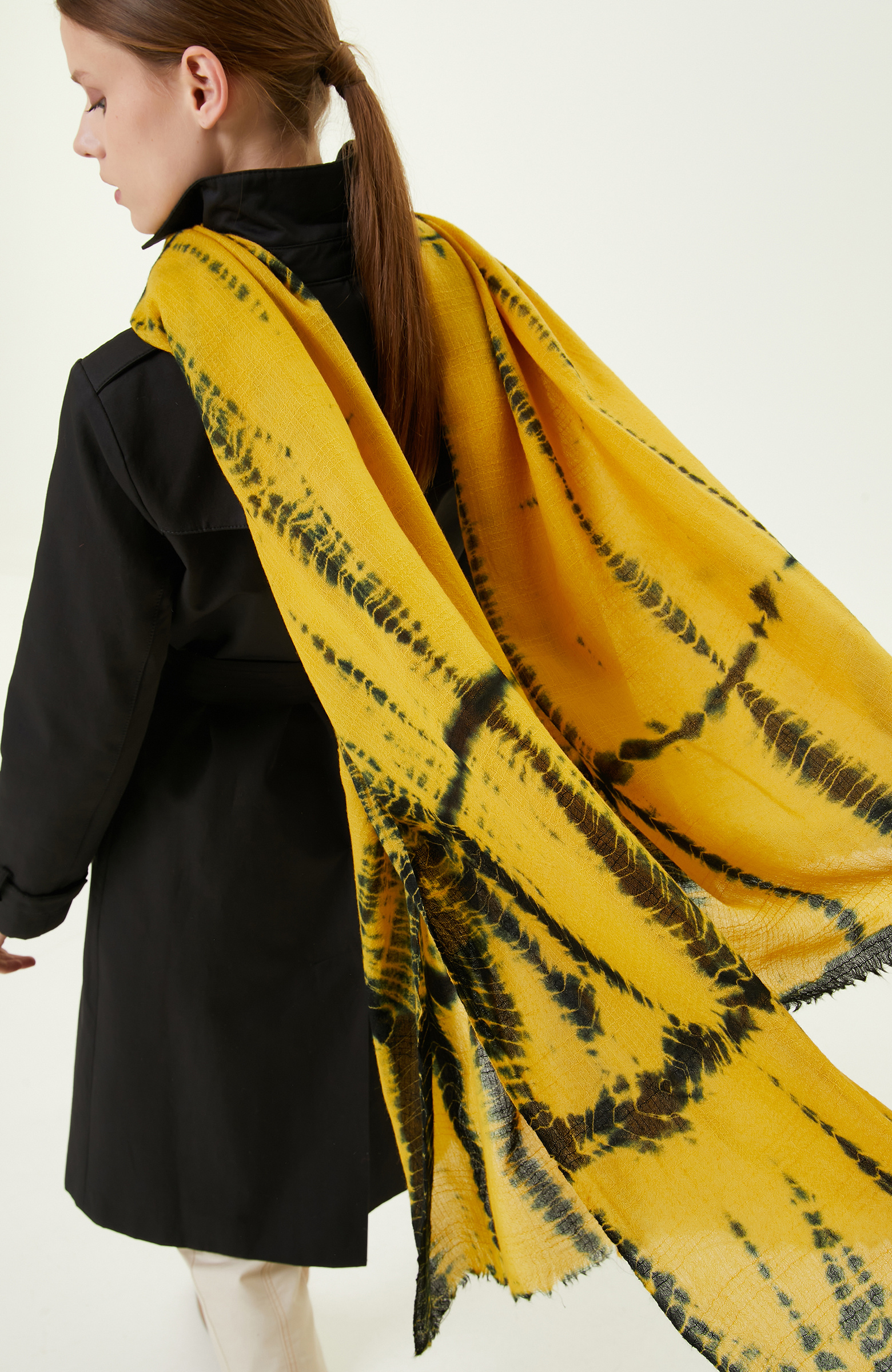 Sarı Desenli Kadın Yün Şal