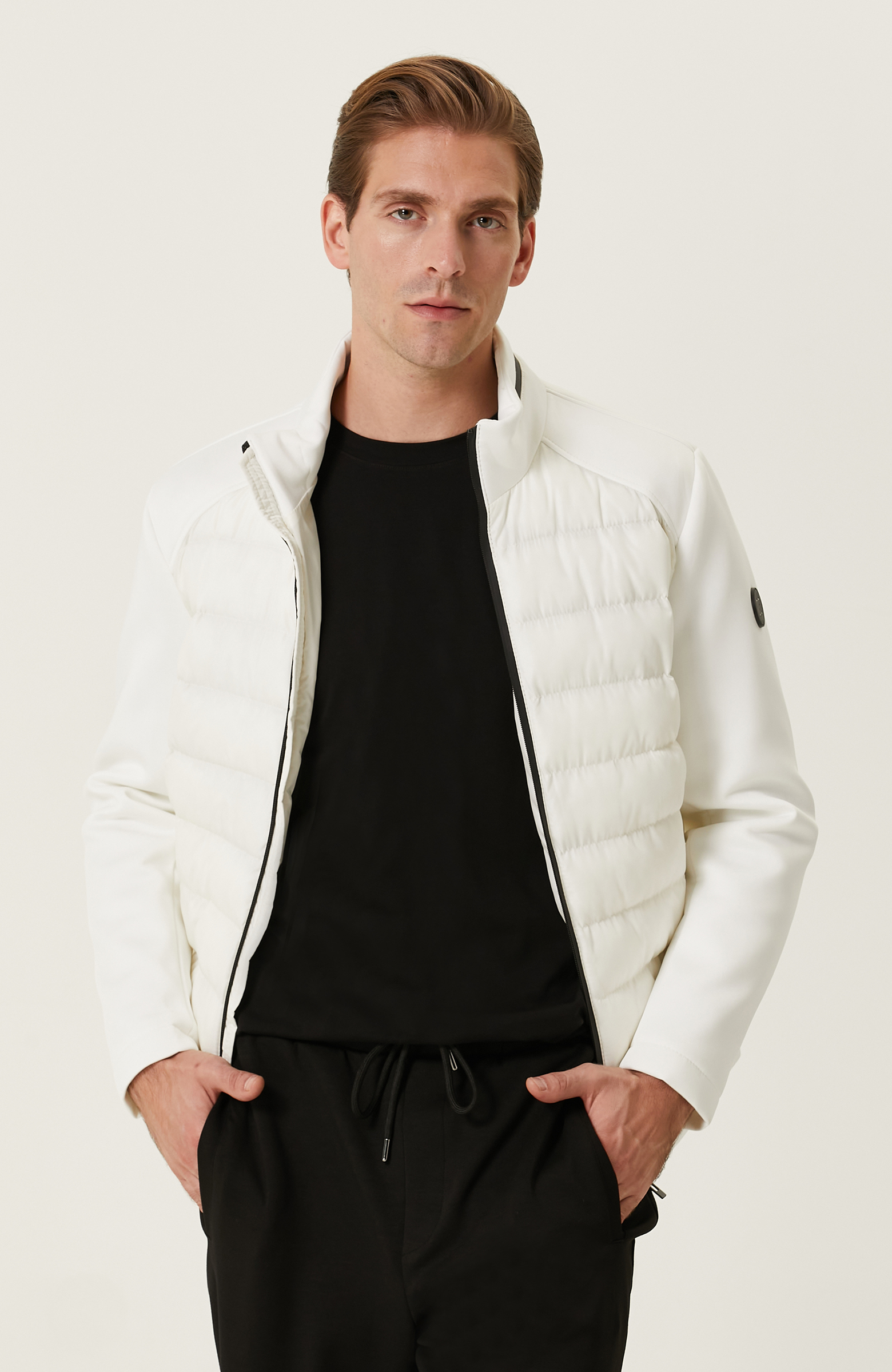 Ekru Kapitoneli Mont Ekru Kapitoneli Mont