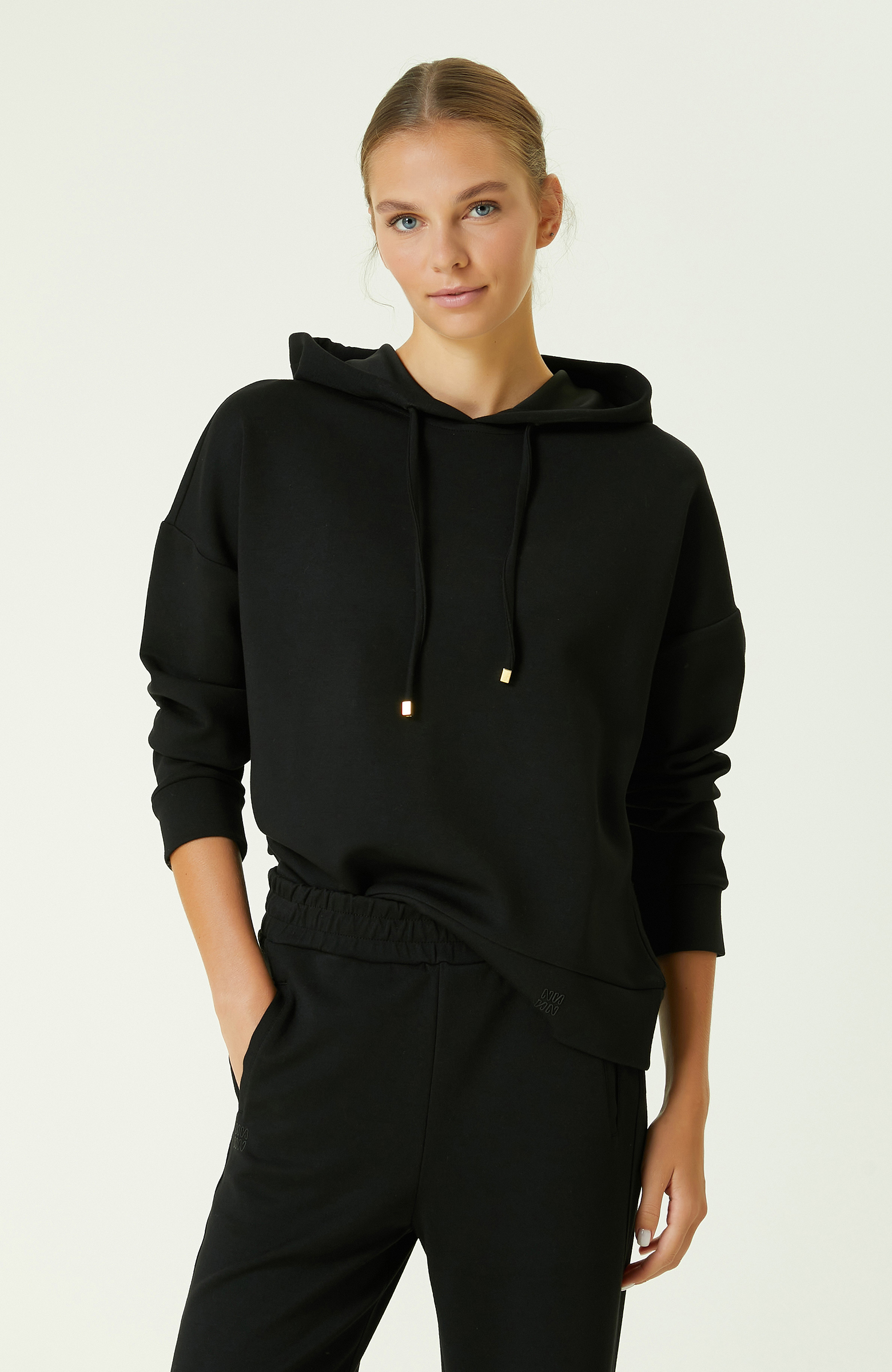Asimetrik Modal Siyah Sweatshirt Asimetrik Modal Siyah Sweatshirt