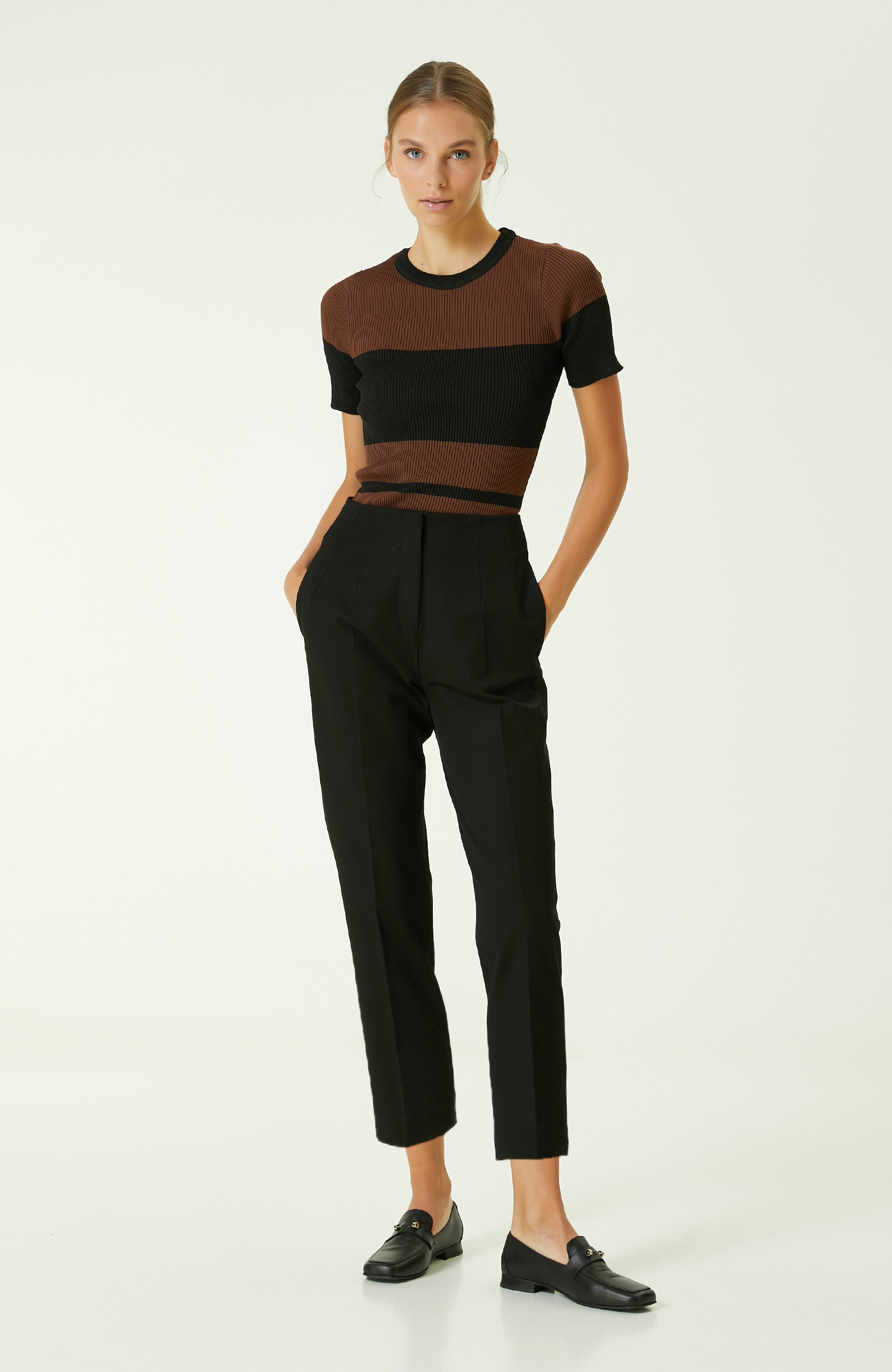 Siyah Dar Paça Pantolon