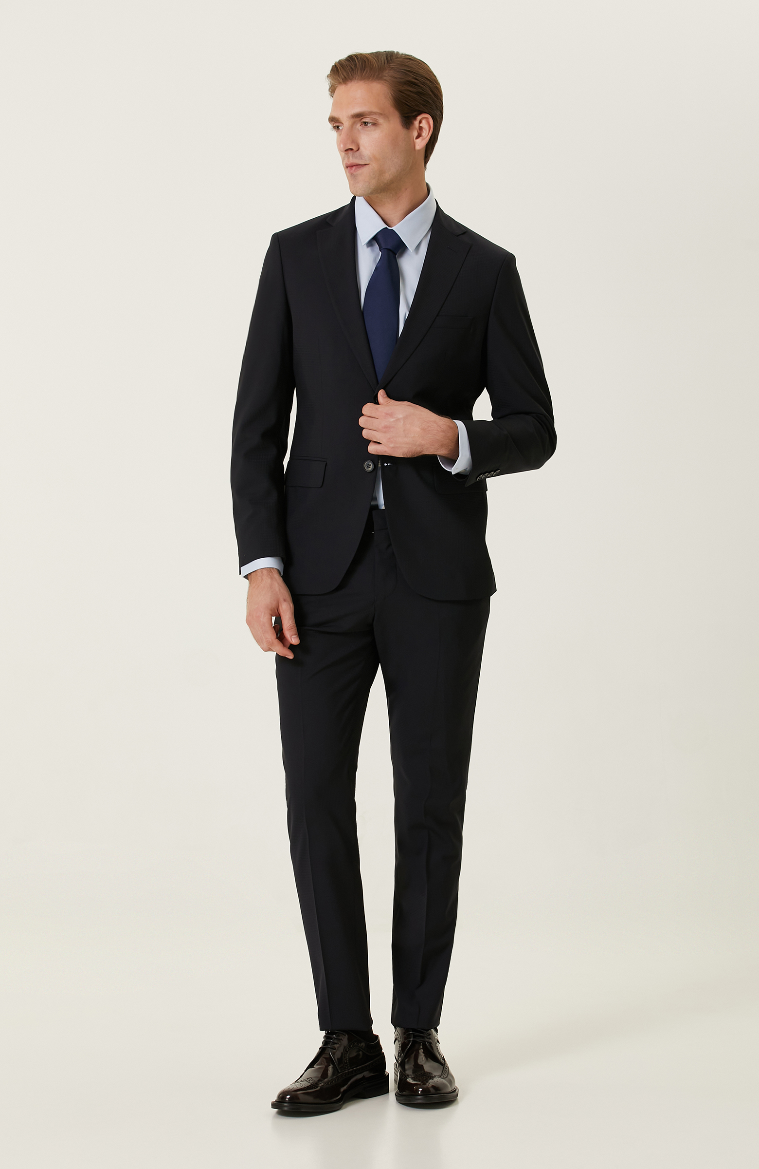 Lacivert Pötikareli Takım Elbise Lacivert Pötikareli Takım Elbise